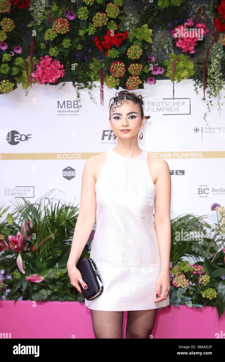 Award - Deutscher Filmpreis 2025 - Roter Teppich Bayan Layla beim Deutschen Filmpreis 2025 im ...