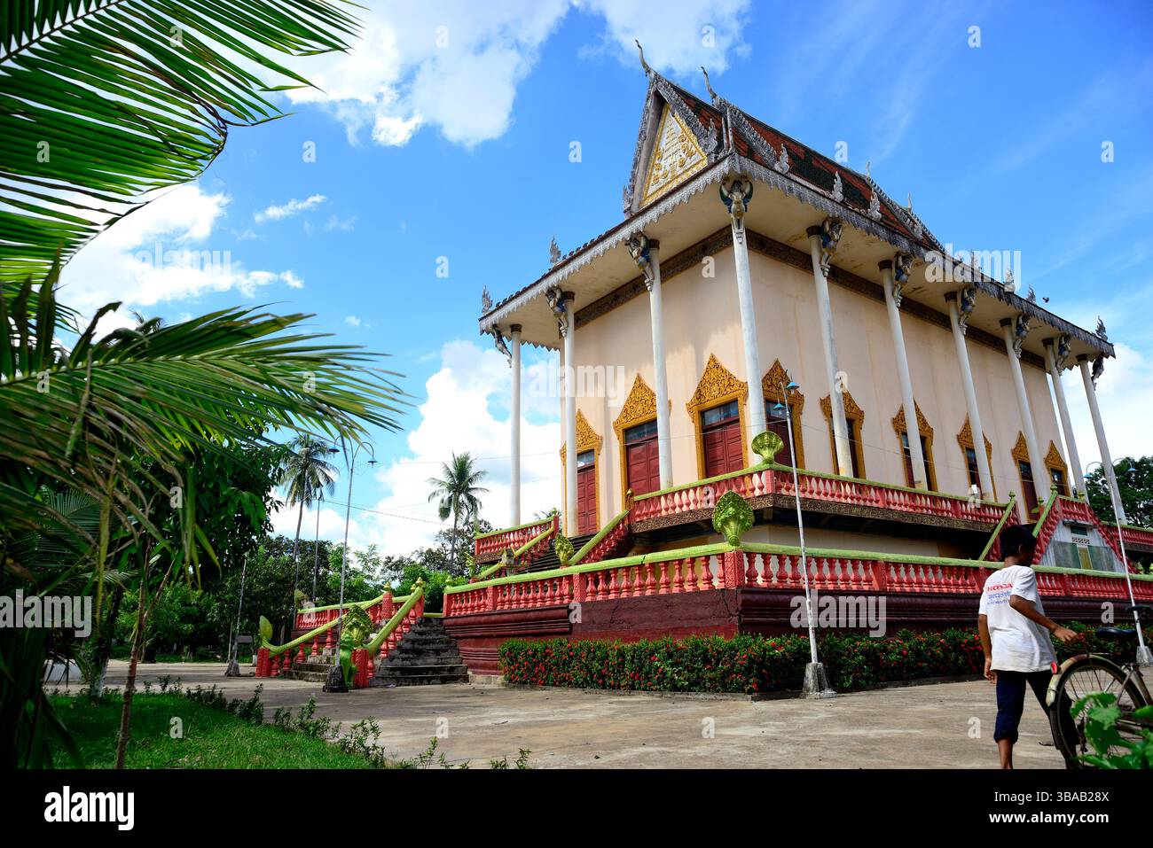 Temple of Sambuk, Kratie, Cambodia Stock Photo - Alamy