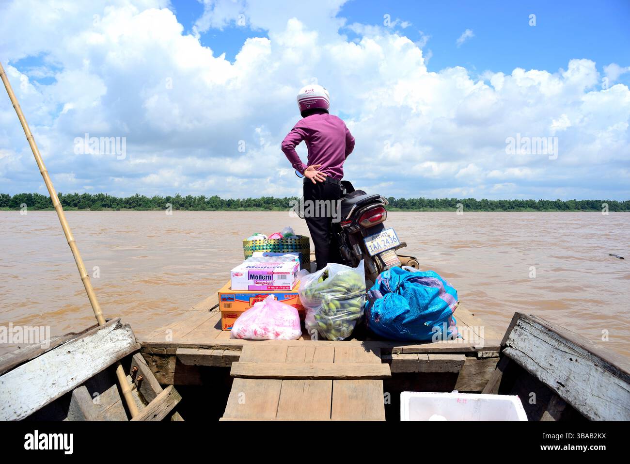 Mekong river between Kratie and Koh Trong, Cambodia Stock Photo - Alamy