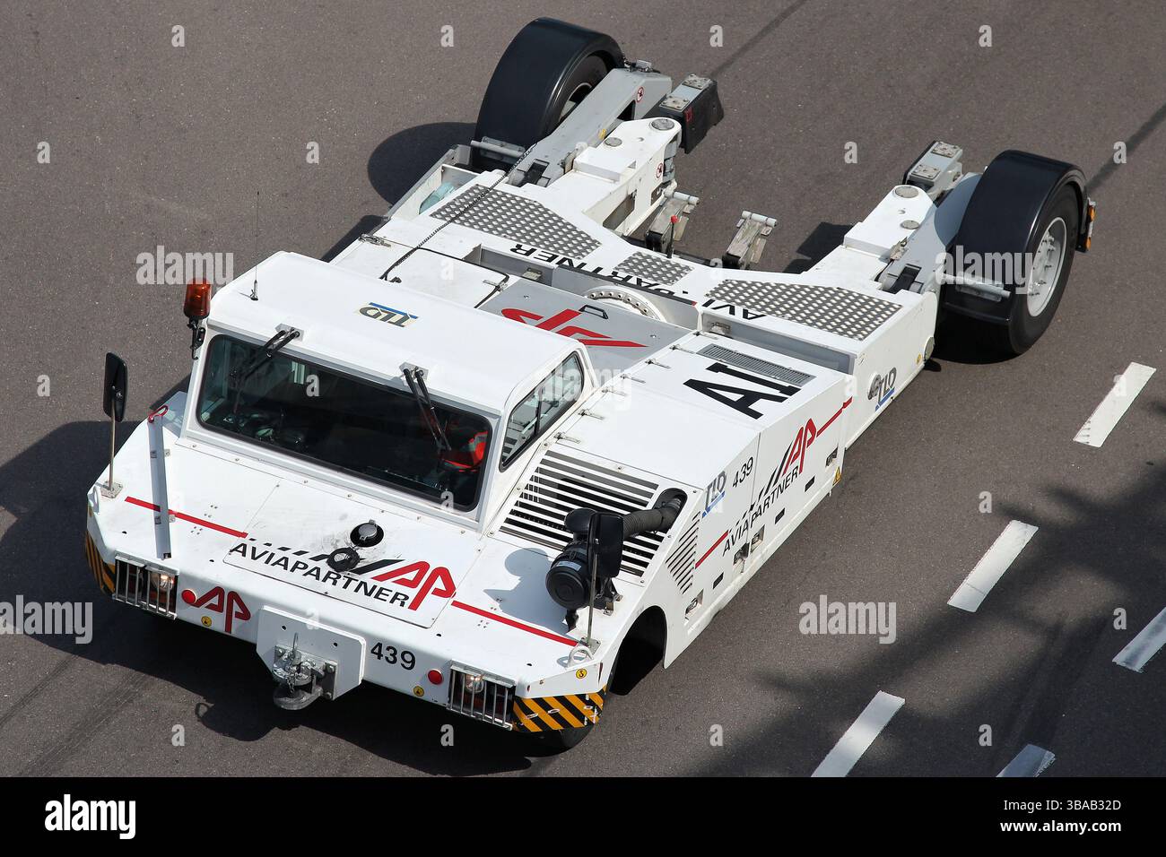 Aviapartner TLD towbarless pushback tug at Amsterdam Airport Schiphol ...