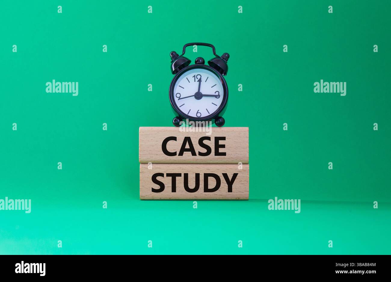 Case Study symbol. Wooden blocks with words Case Study. Beautiful green ...