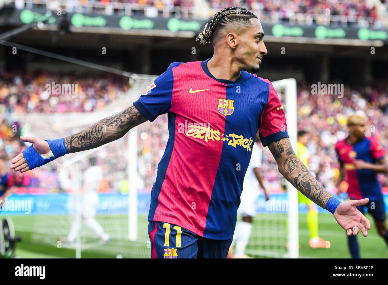 Raphael DIAS BELLOLI (Raphinha) of Barcelona celebrates his goal during ...