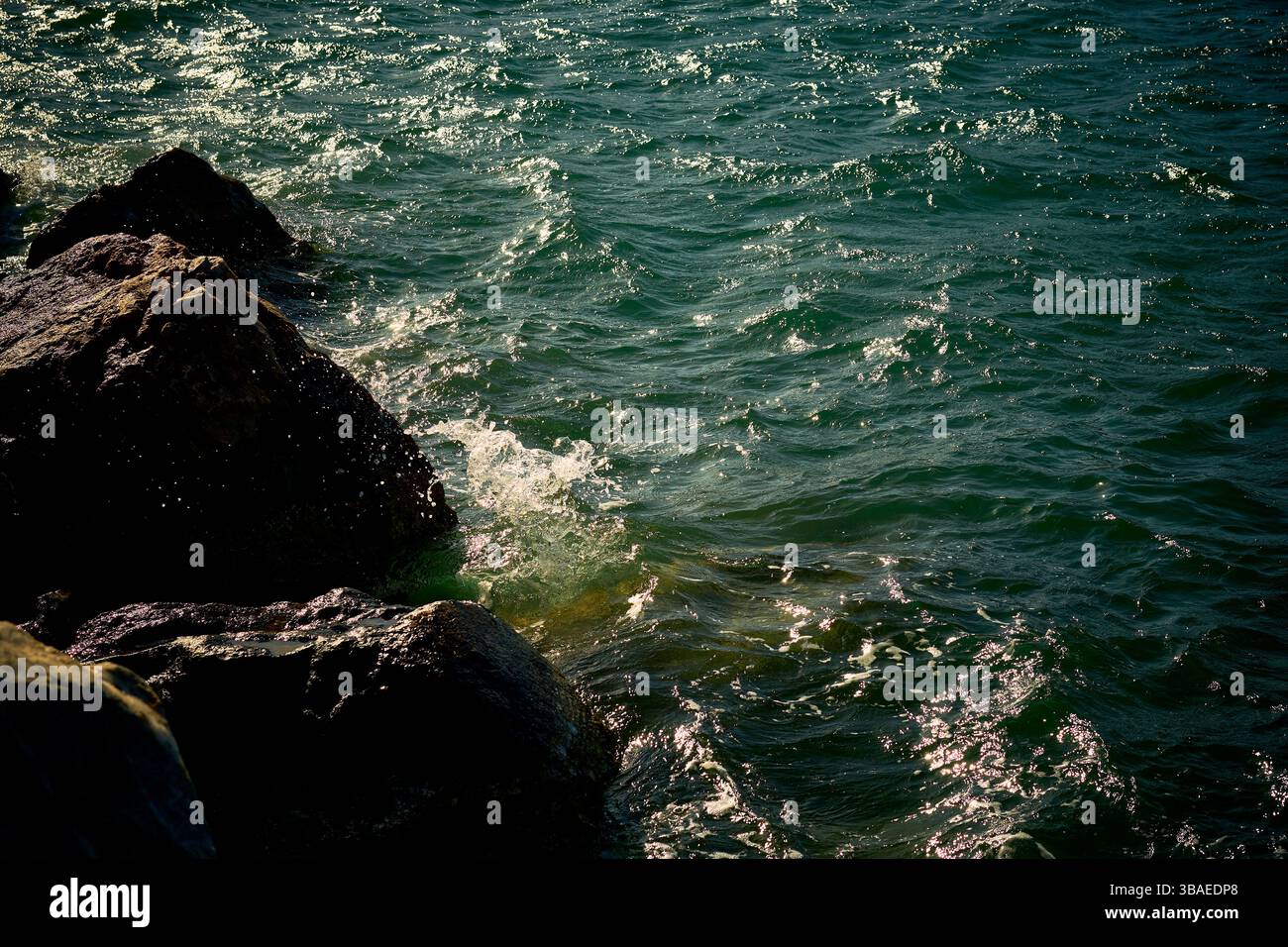 Deep green current hi-res stock photography and images - Alamy