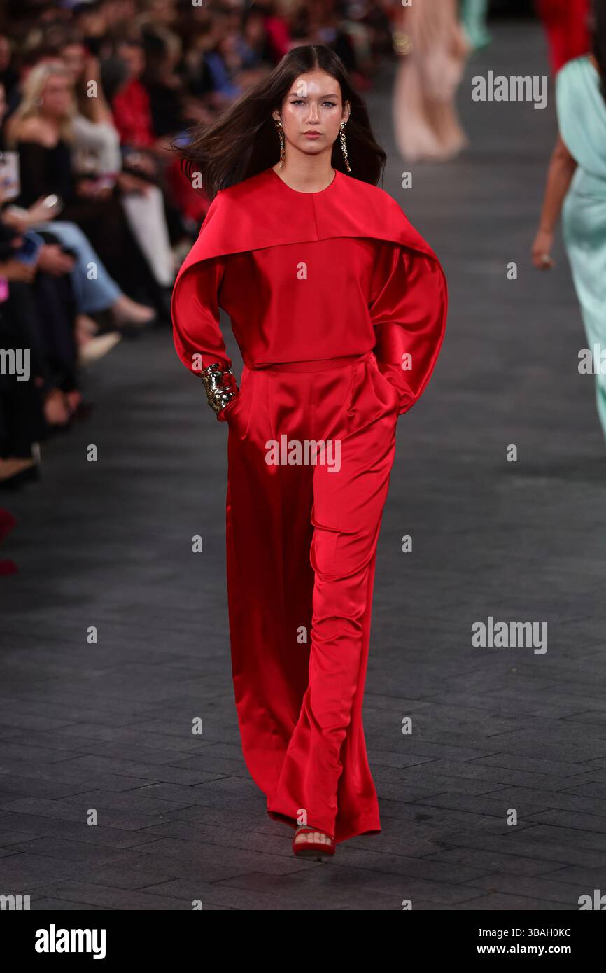 SYDNEY, AUSTRALIA - MAY 12: A Model walks the runway during Carla ...