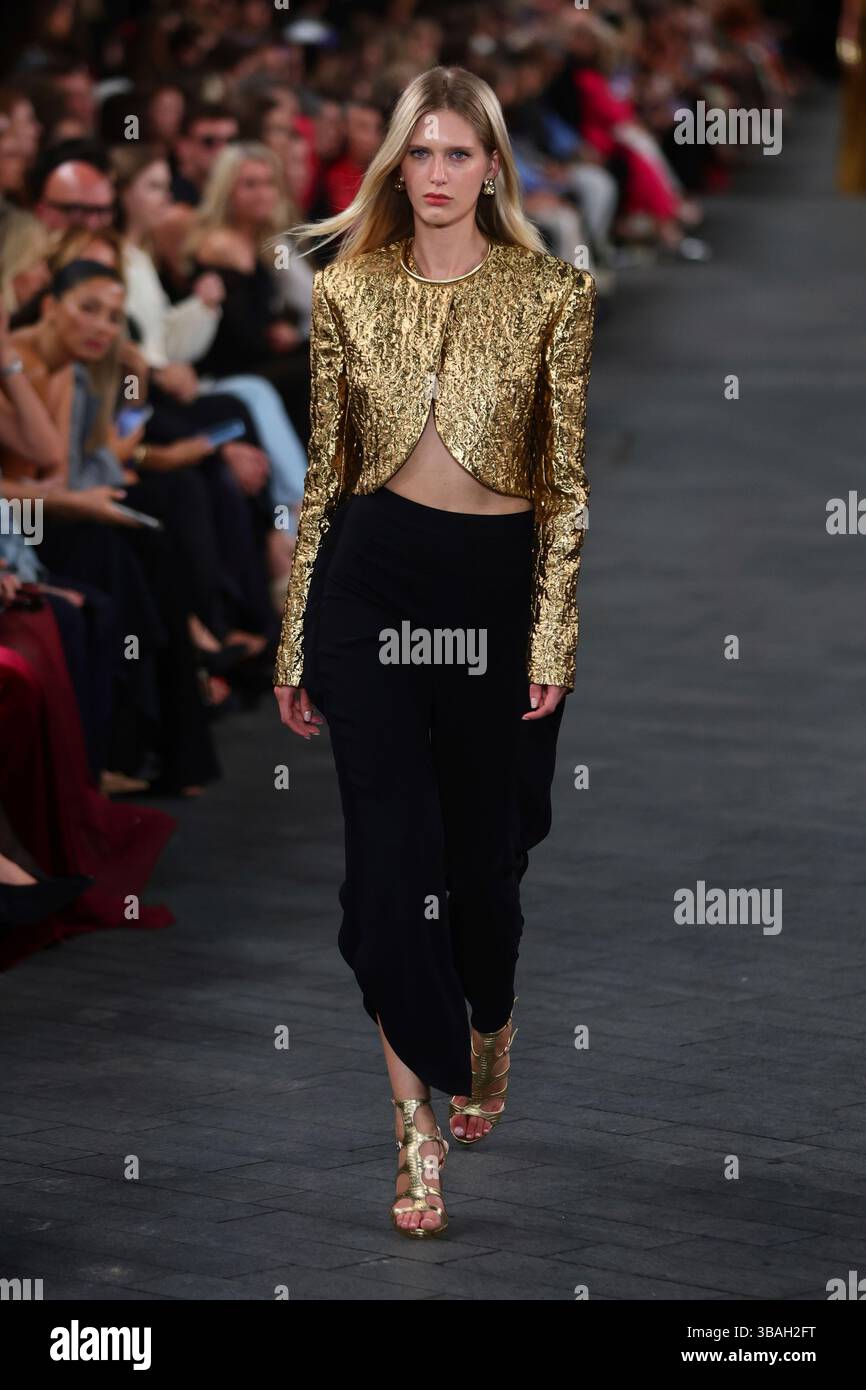 SYDNEY, AUSTRALIA - MAY 12: A Model walks the runway during Carla ...