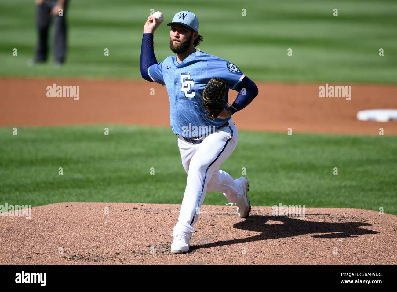 Washington Nationals starting pitcher Trevor Williams (32) in action ...