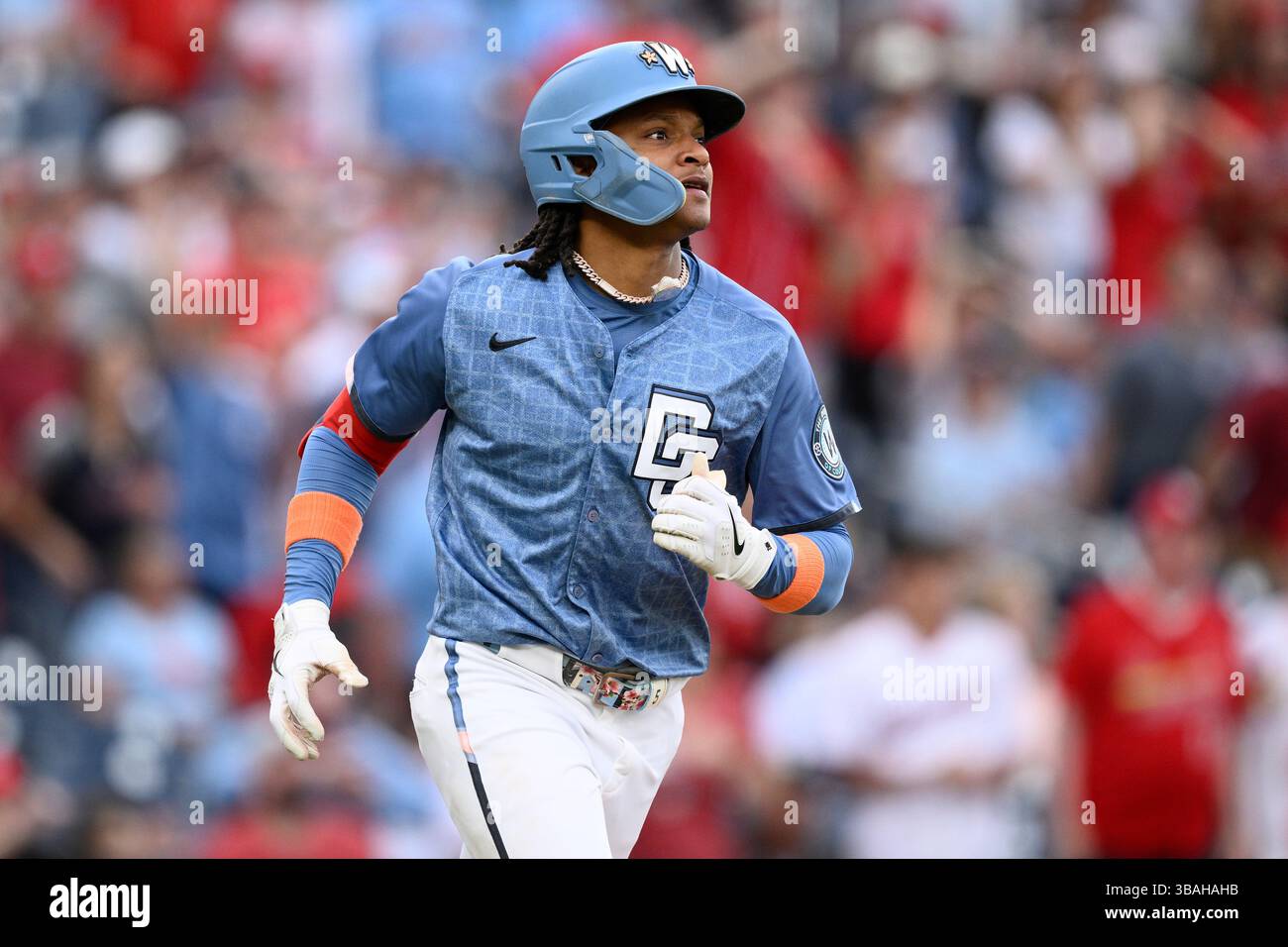 Washington Nationals' CJ Abrams in action during a baseball game ...