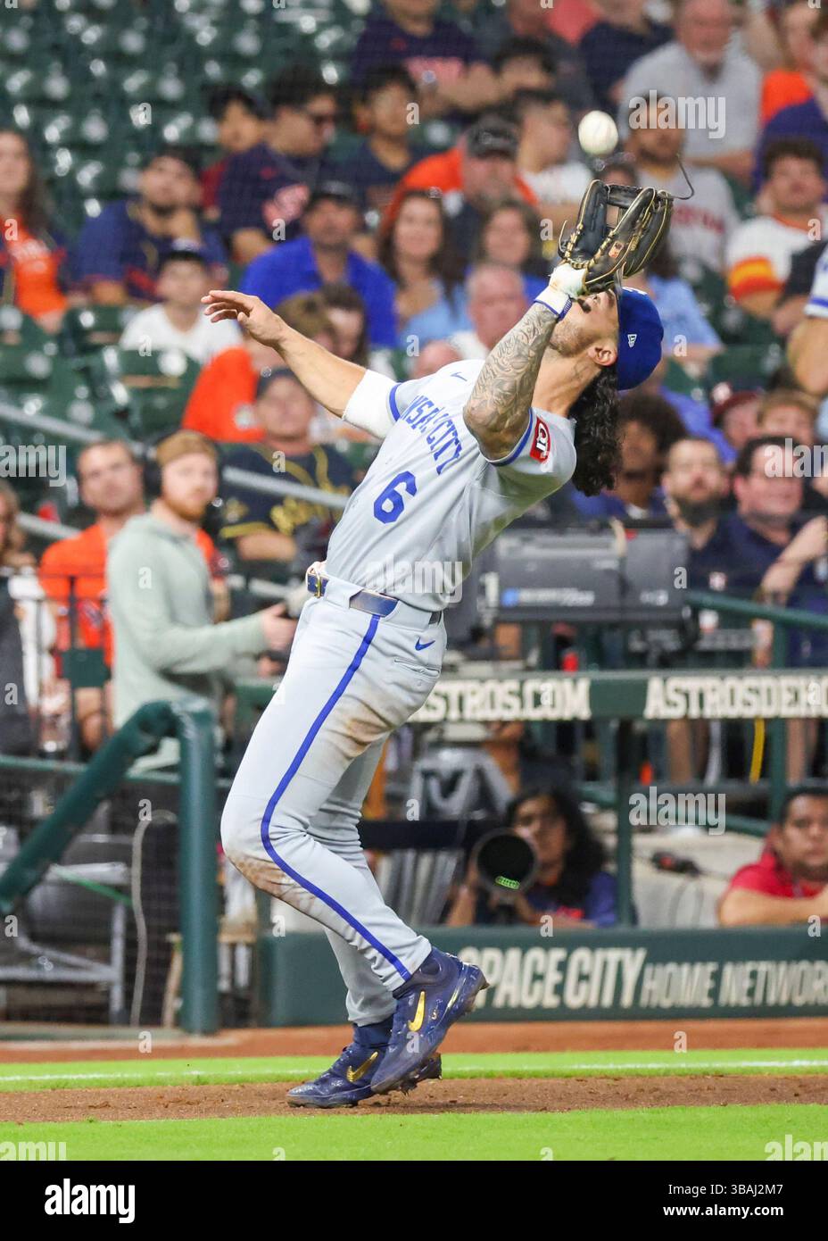 HOUSTON, TX - MAY 12: Kansas City Royals third baseman Jonathan India ...