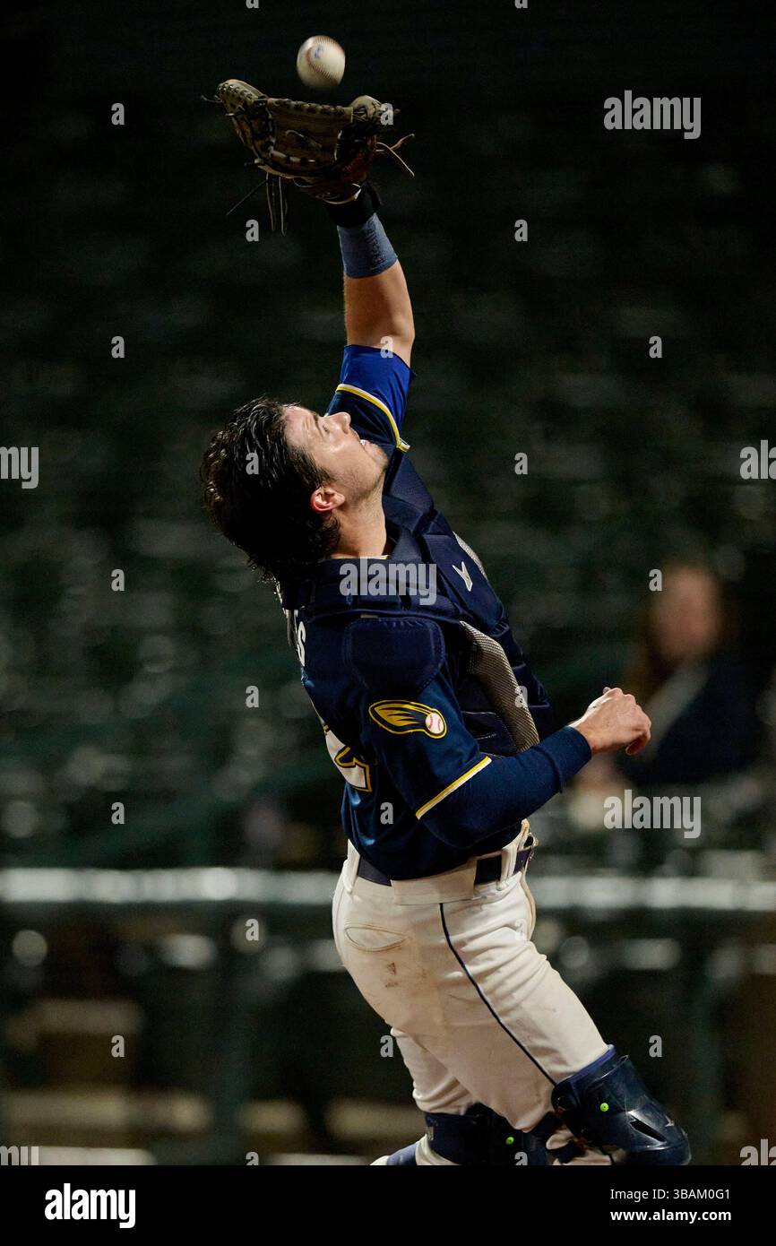 Northwest Arkansas Naturals catcher Kyle Hayes (32) catching a popup in ...