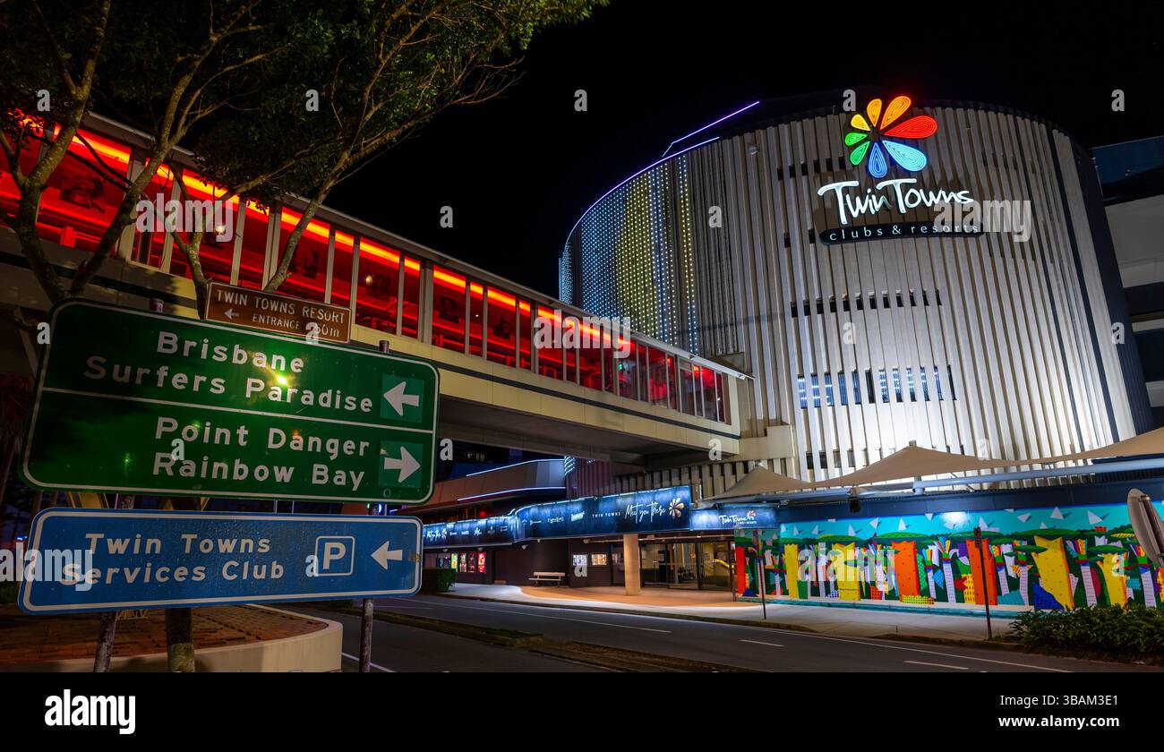 Twin Towns hotel, motel, resort and entertainment centre on the NSW/QLD ...