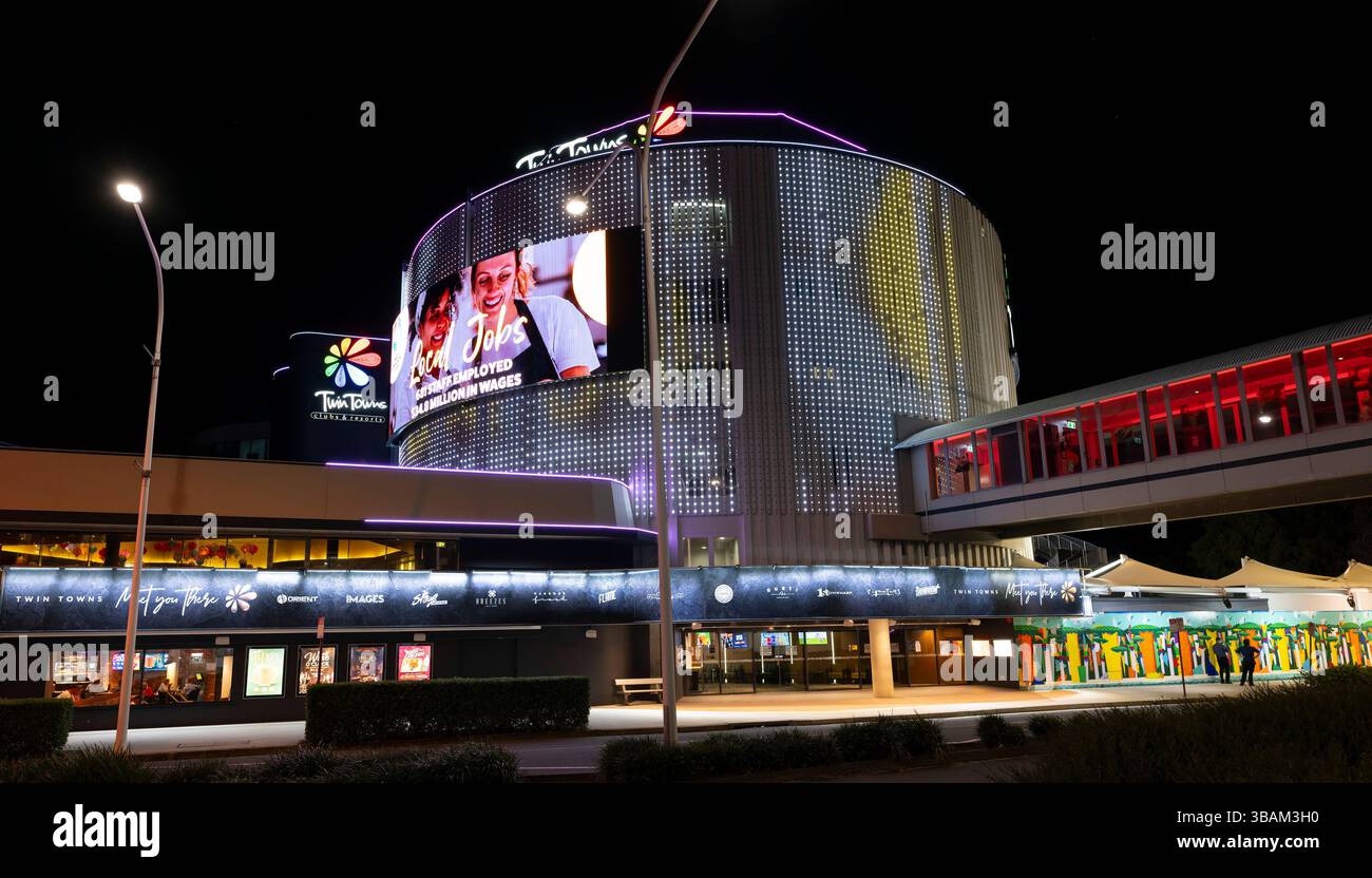 Twin Towns hotel, motel, resort and entertainment centre on the NSW/QLD ...