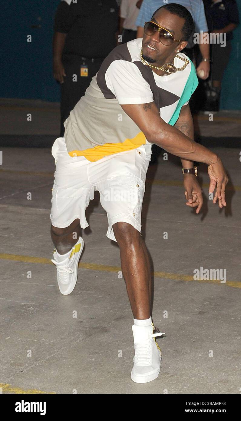 MIAMI - JULY 24: (EXCLUSIVE COVERAGE) In an effort to get the young ...