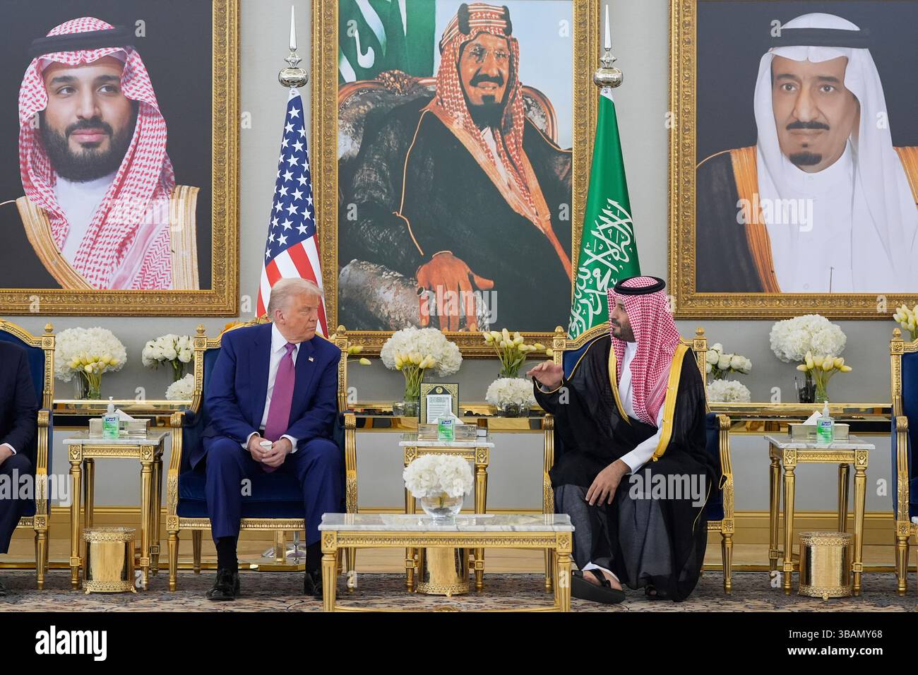 President Donald Trump and Saudi Crown Prince Mohammed bin Salman speak ...