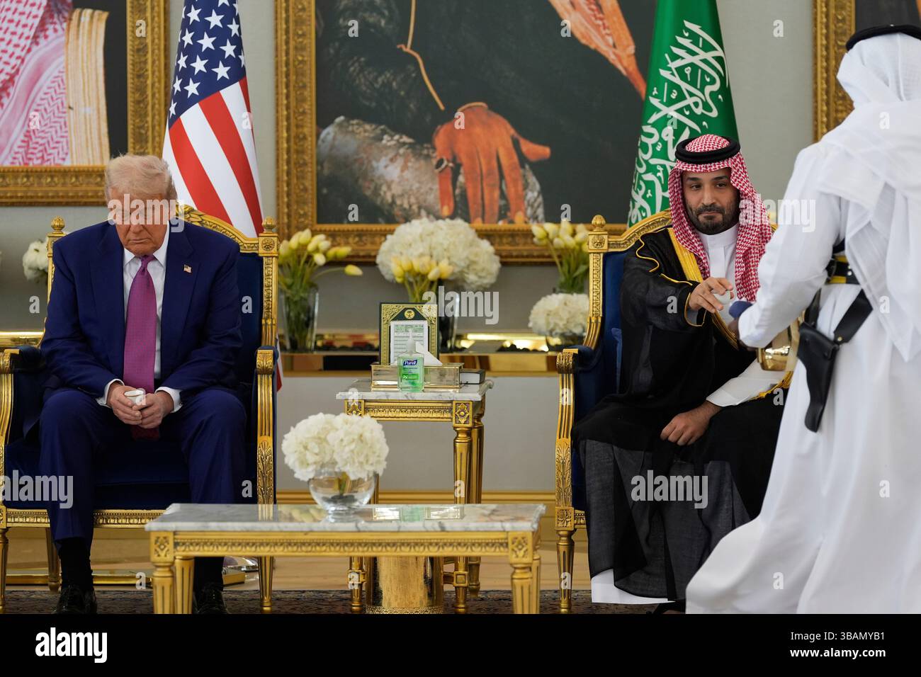 President Donald Trump and Saudi Crown Prince Mohammed bin Salman ...