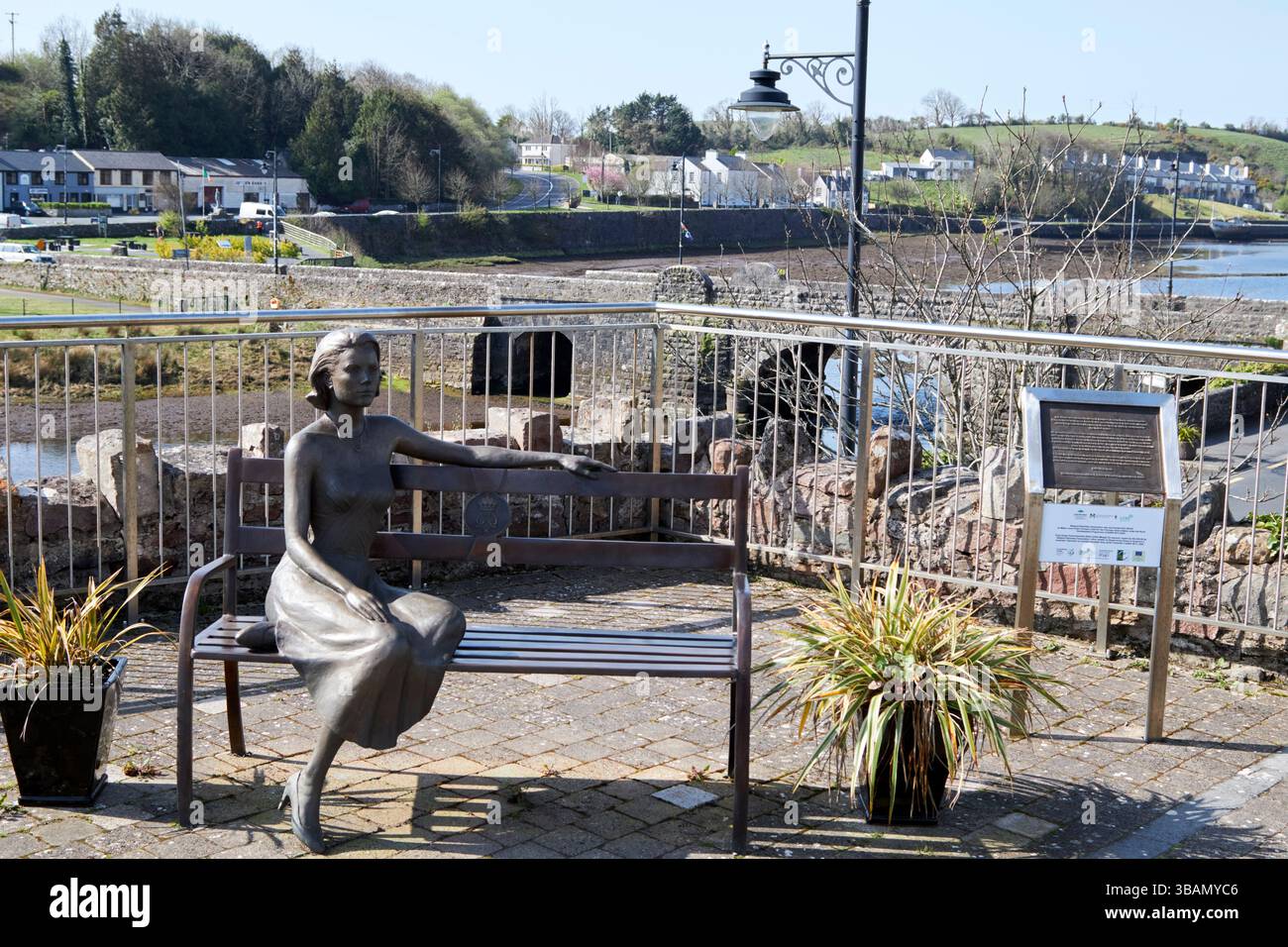 Princess grace sculpture kelly hi-res stock photography and images - Alamy