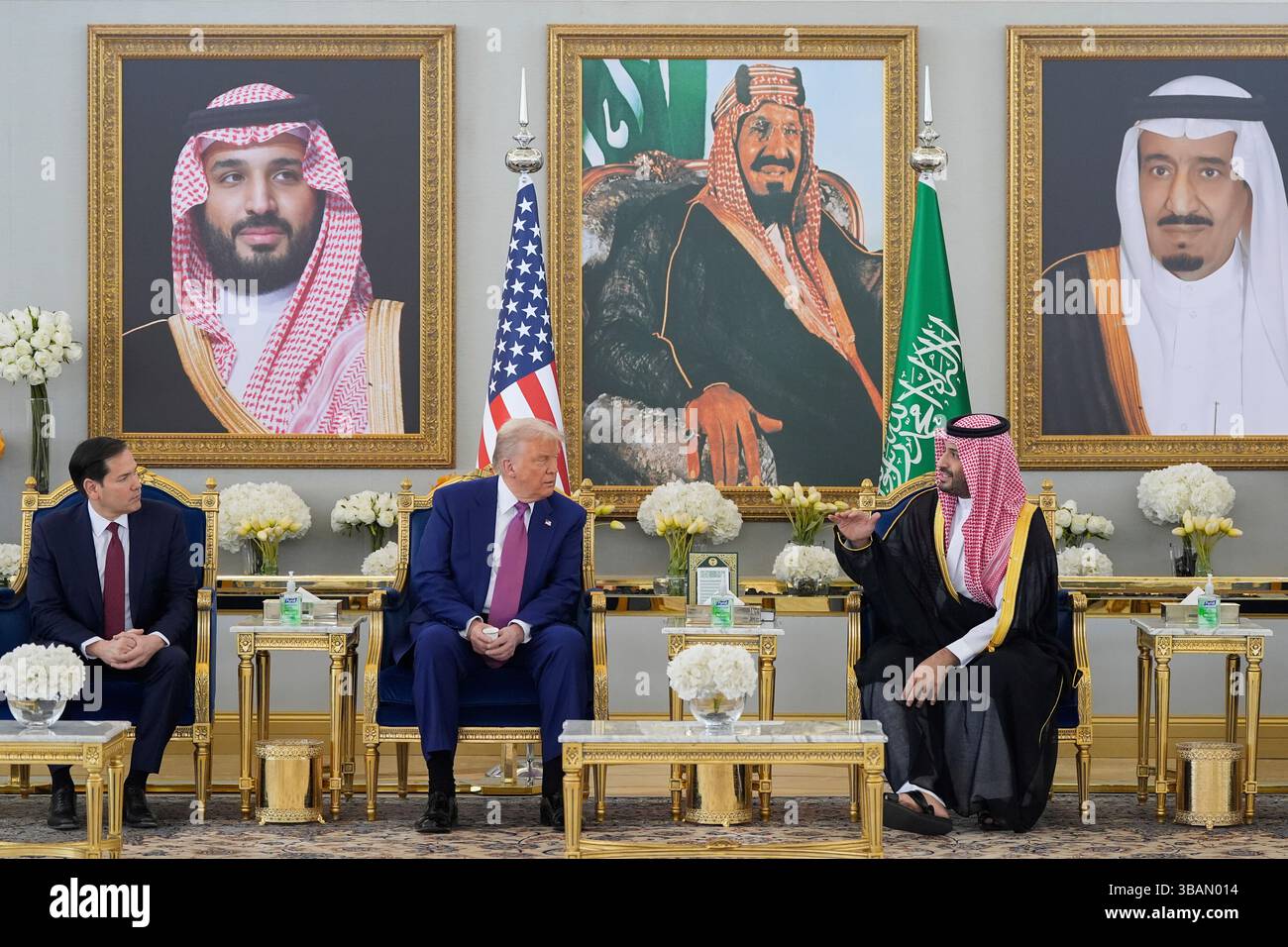 President Donald Trump, center, Secretary of State Marco Rubio, left ...