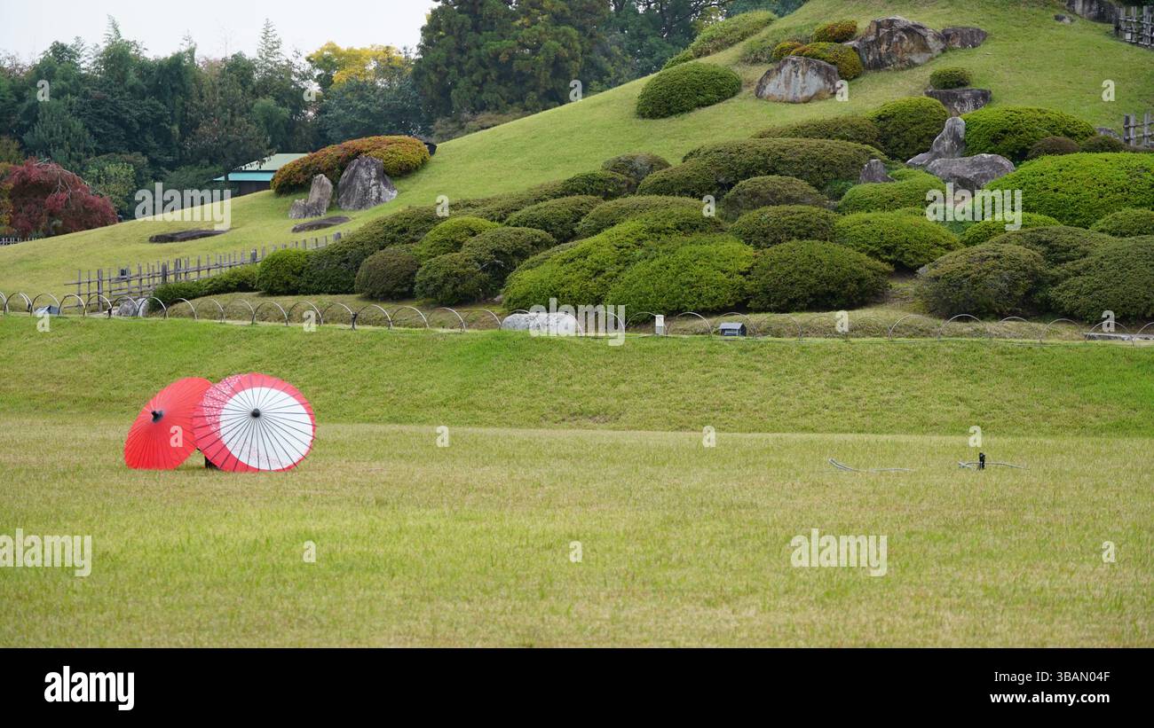 Okayama Castle and Okayama Korakuen, Okayama, Japan Stock Photo - Alamy