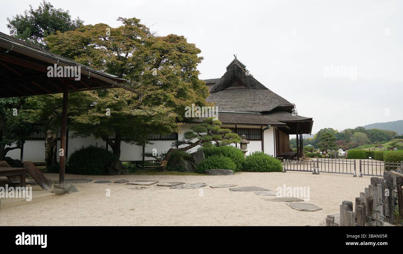 Okayama Castle and Okayama Korakuen, Okayama, Japan Stock Photo - Alamy