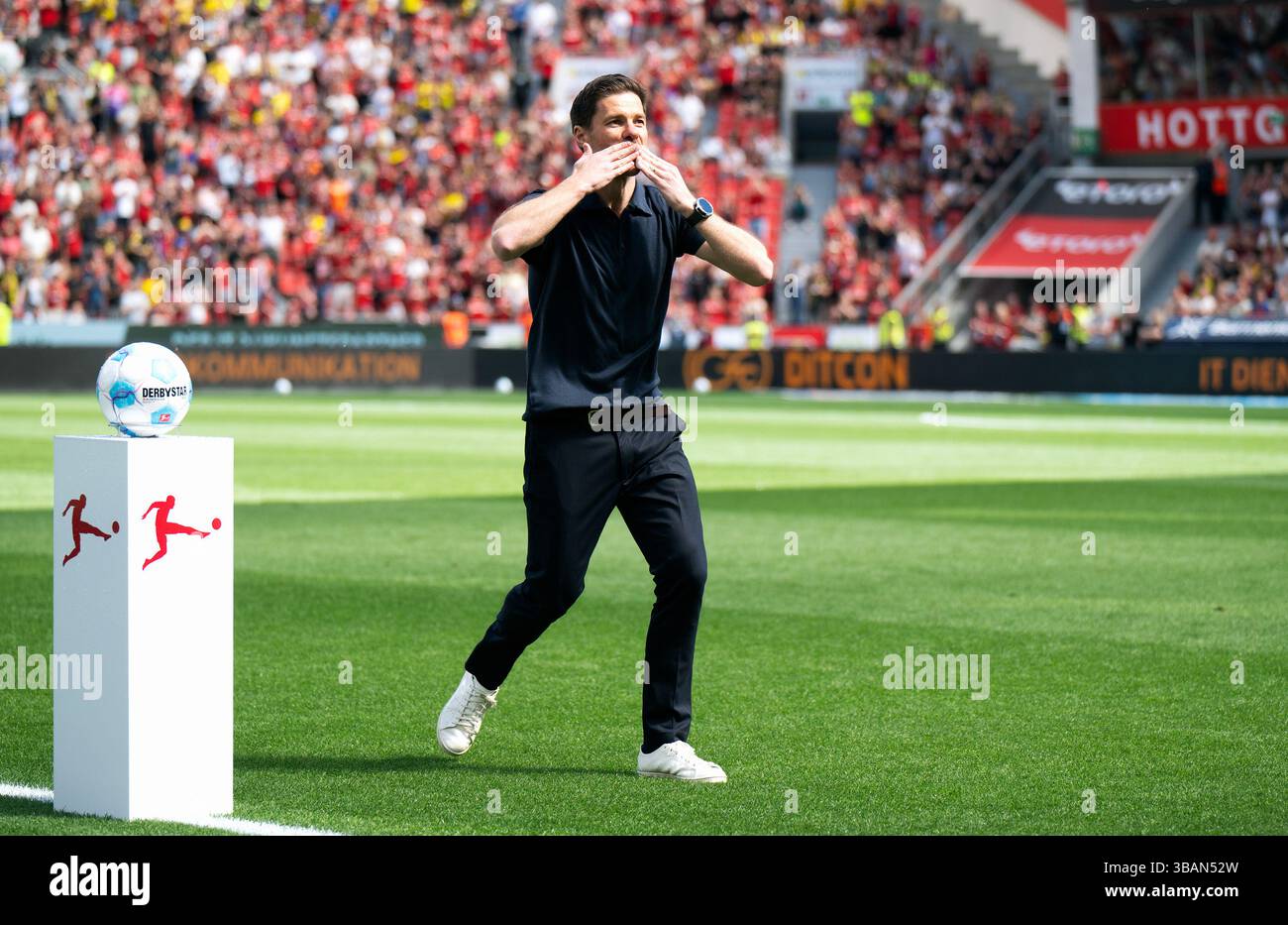 Goodbye 2025 hi-res stock photography and images - Alamy