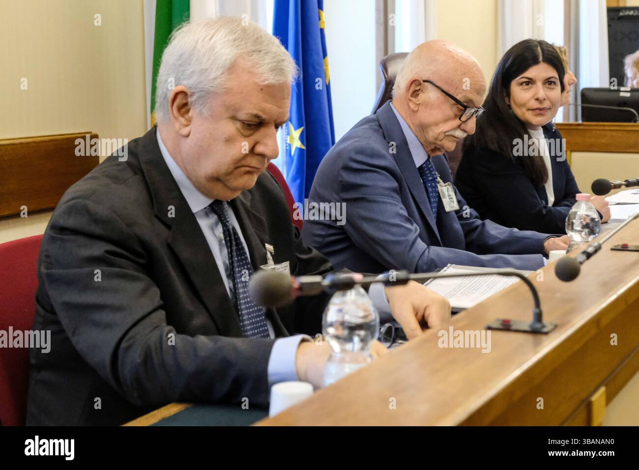 Mario Mori, generale dell'Arma dei Carabinieri in congedo, e di ...