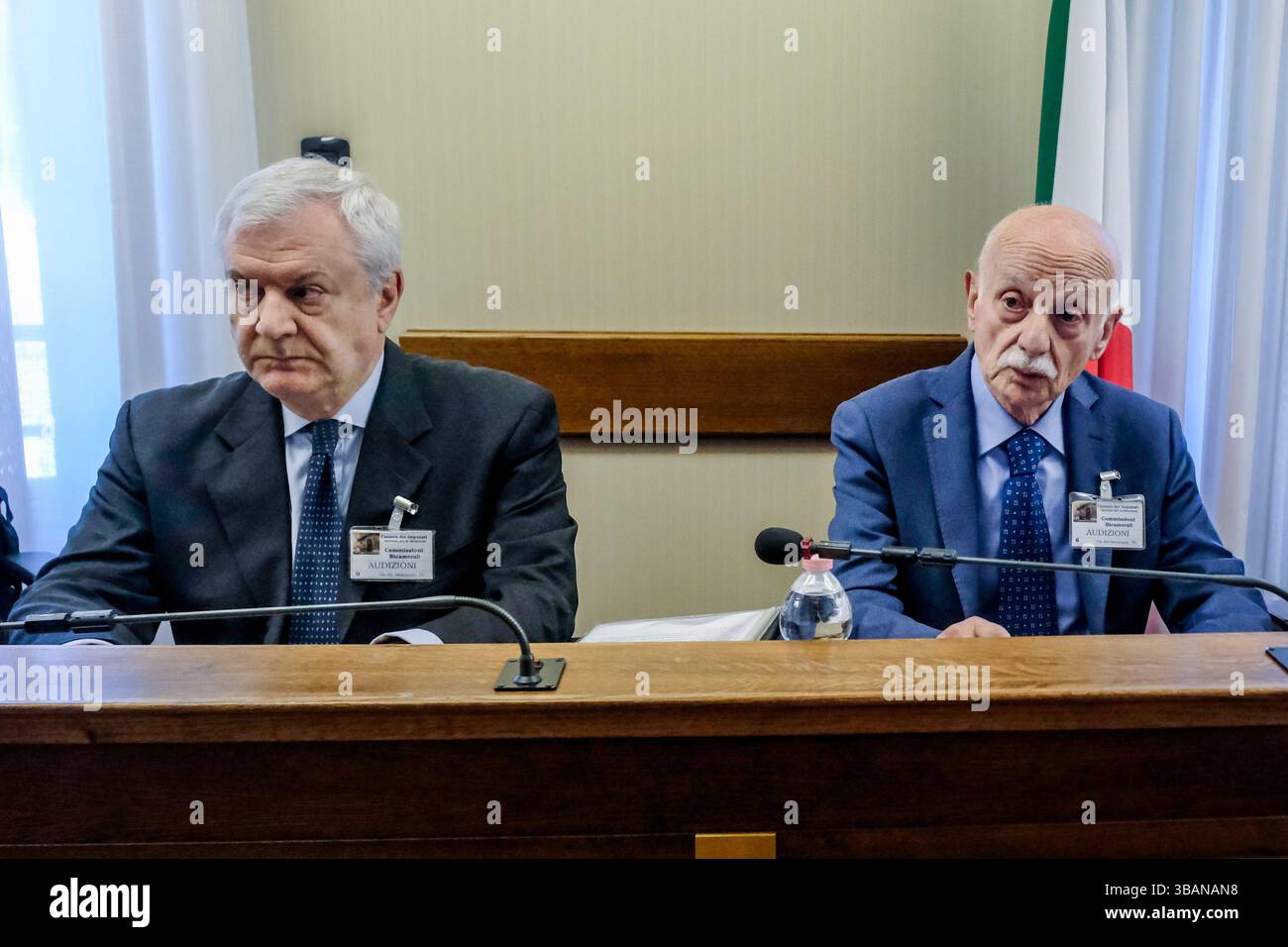 Mario Mori, generale dell'Arma dei Carabinieri in congedo, e di ...