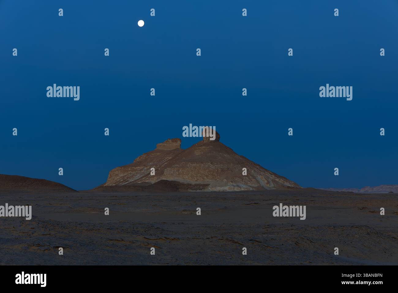 Aqabat valley hi-res stock photography and images - Alamy