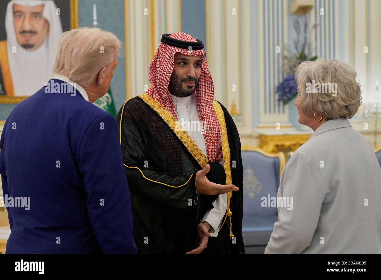 President Donald Trump, left, Saudi Crown Prince Mohammed bin Salman ...