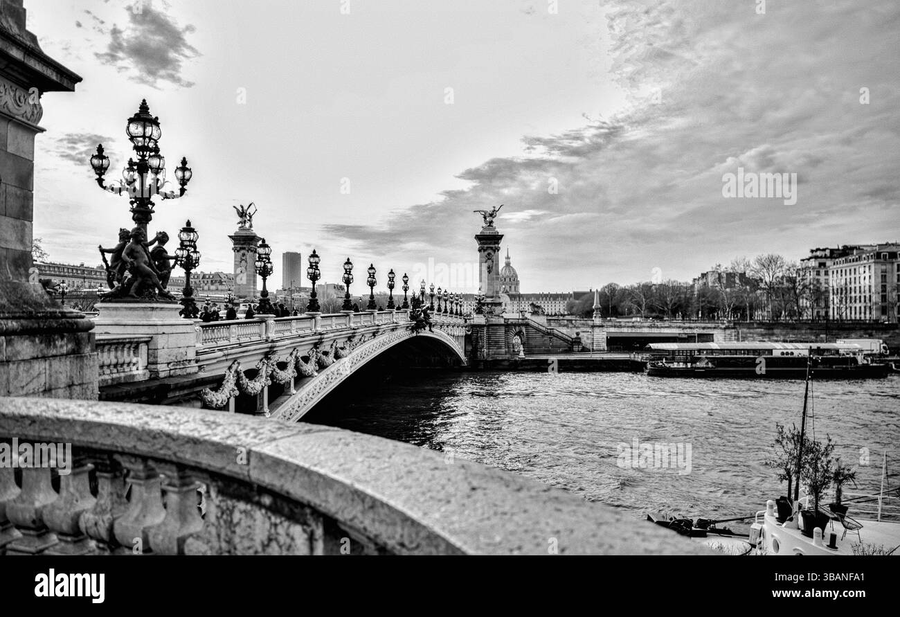 Ornate bridge design Black and White Stock Photos & Images - Alamy