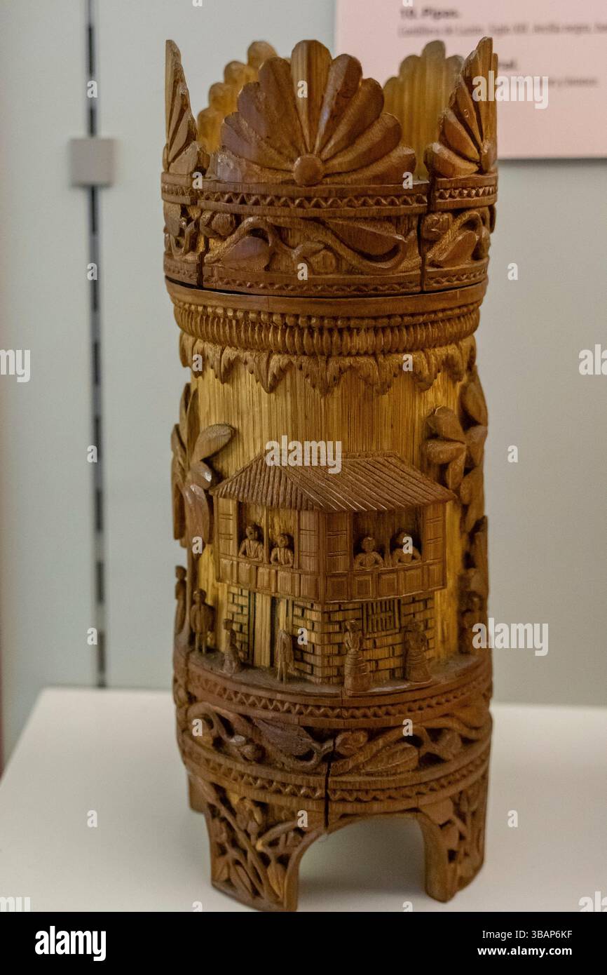 bamboo snuff box, tagalog culture, Pampanga, Luzon, 19th century, brown ...