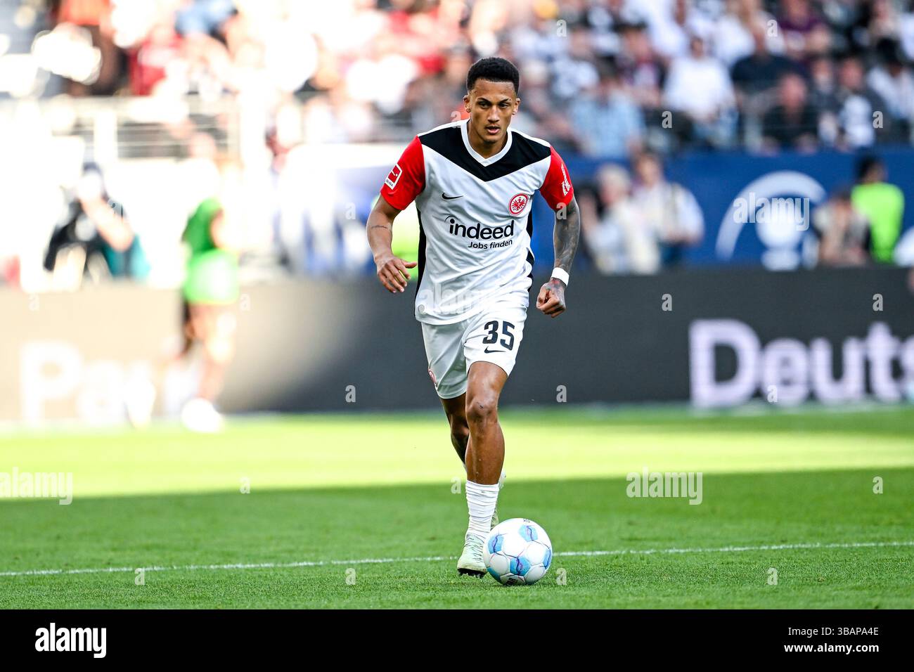 Frankfurt Am Main, Deutschland. 11th May, 2025. Tuta (Eintracht Frankfurt, #35) am Ball, GER ...