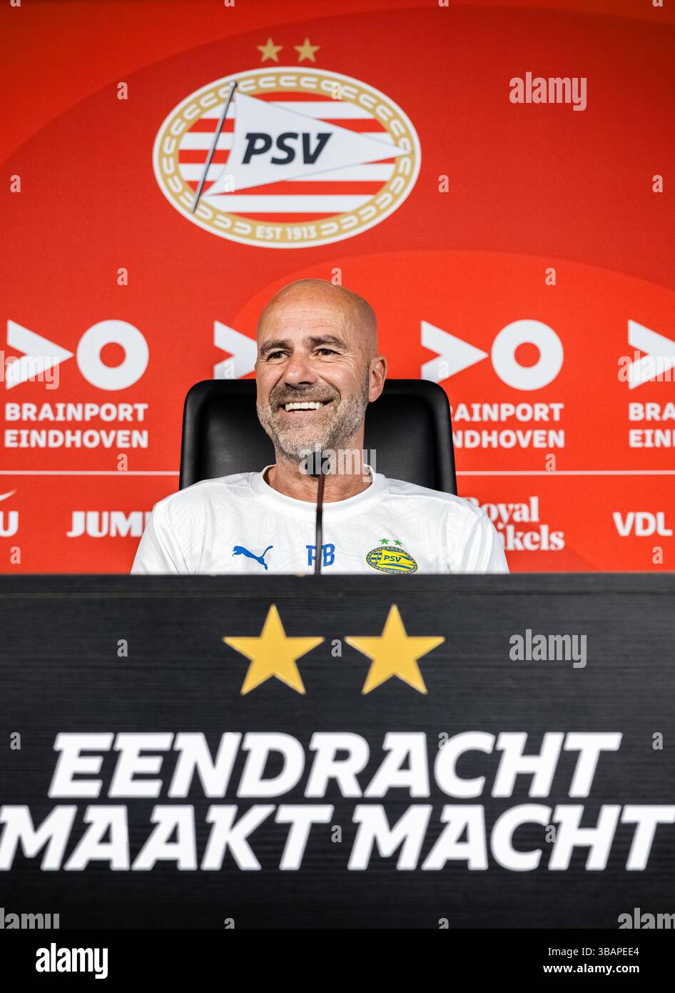 EINDHOVEN - PSV coach Peter Bosz during a press conference ahead of the ...