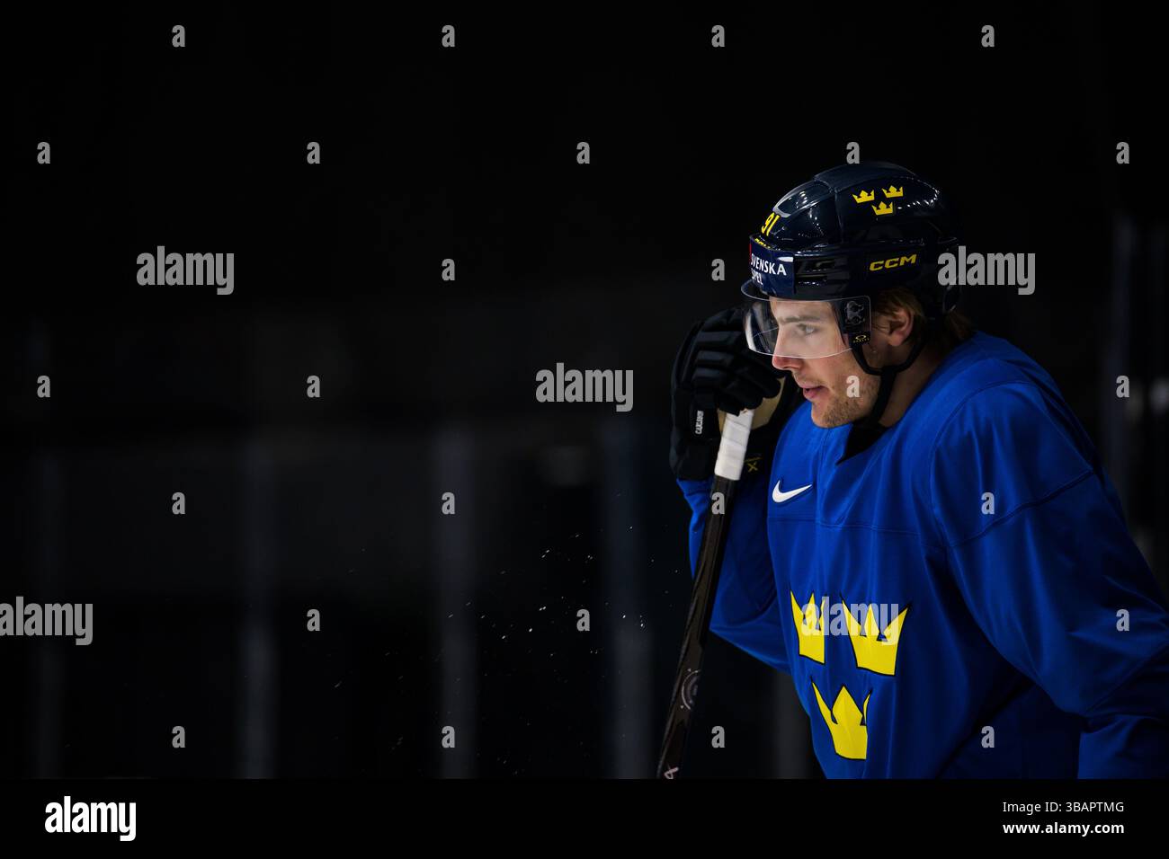 Stockholm, Sweden. 13th May, 2025. 250513 Leo Carlsson at a practice ...