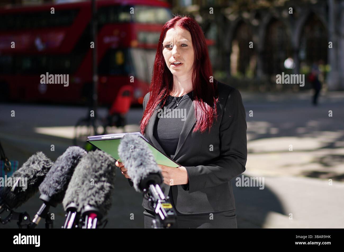 Lawyer Sarah Myatt speaking to the media outside the Royal Courts of ...