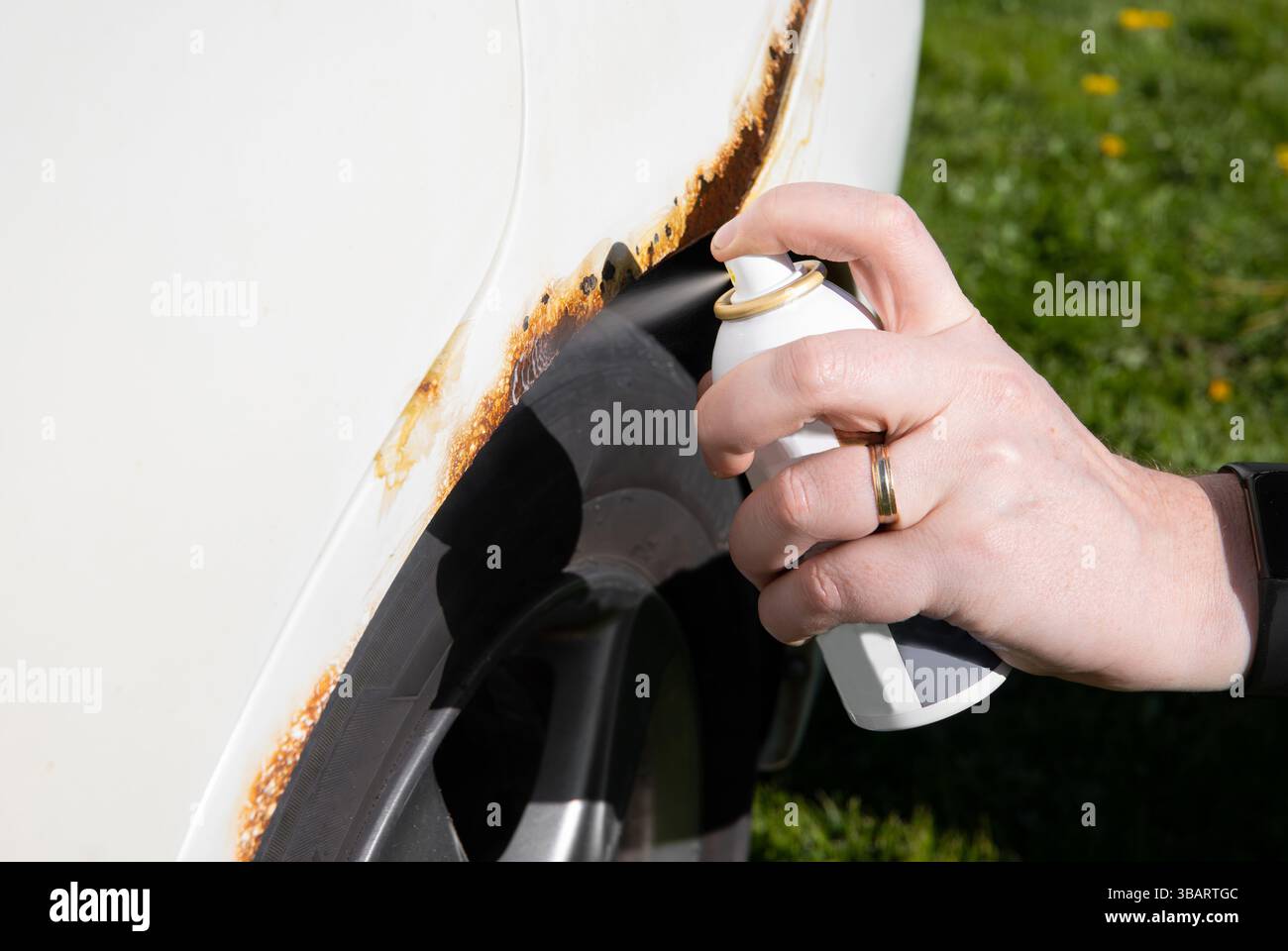 Rusty car paint hi-res stock photography and images - Alamy