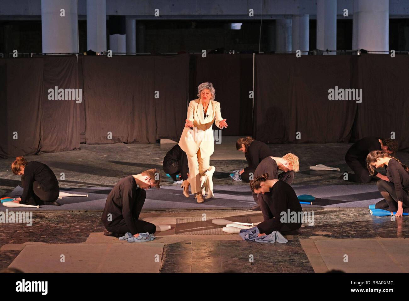 Zirkus Crumble Club mit Theater K Aachen, 27.04.25: Annette Schmidt ...