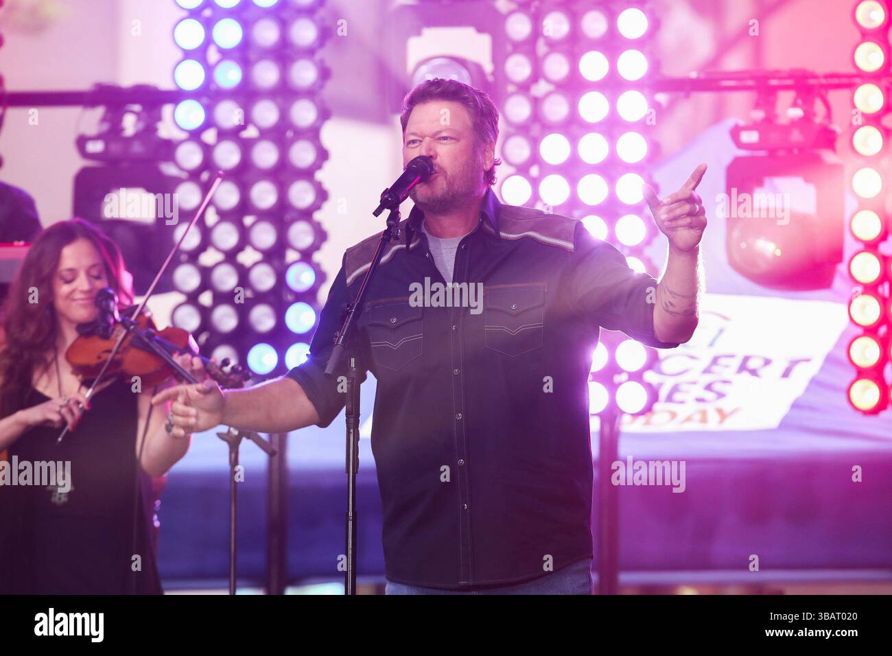 Singer Blake Shelton performs on NBC's Today show at Rockefeller Plaza ...
