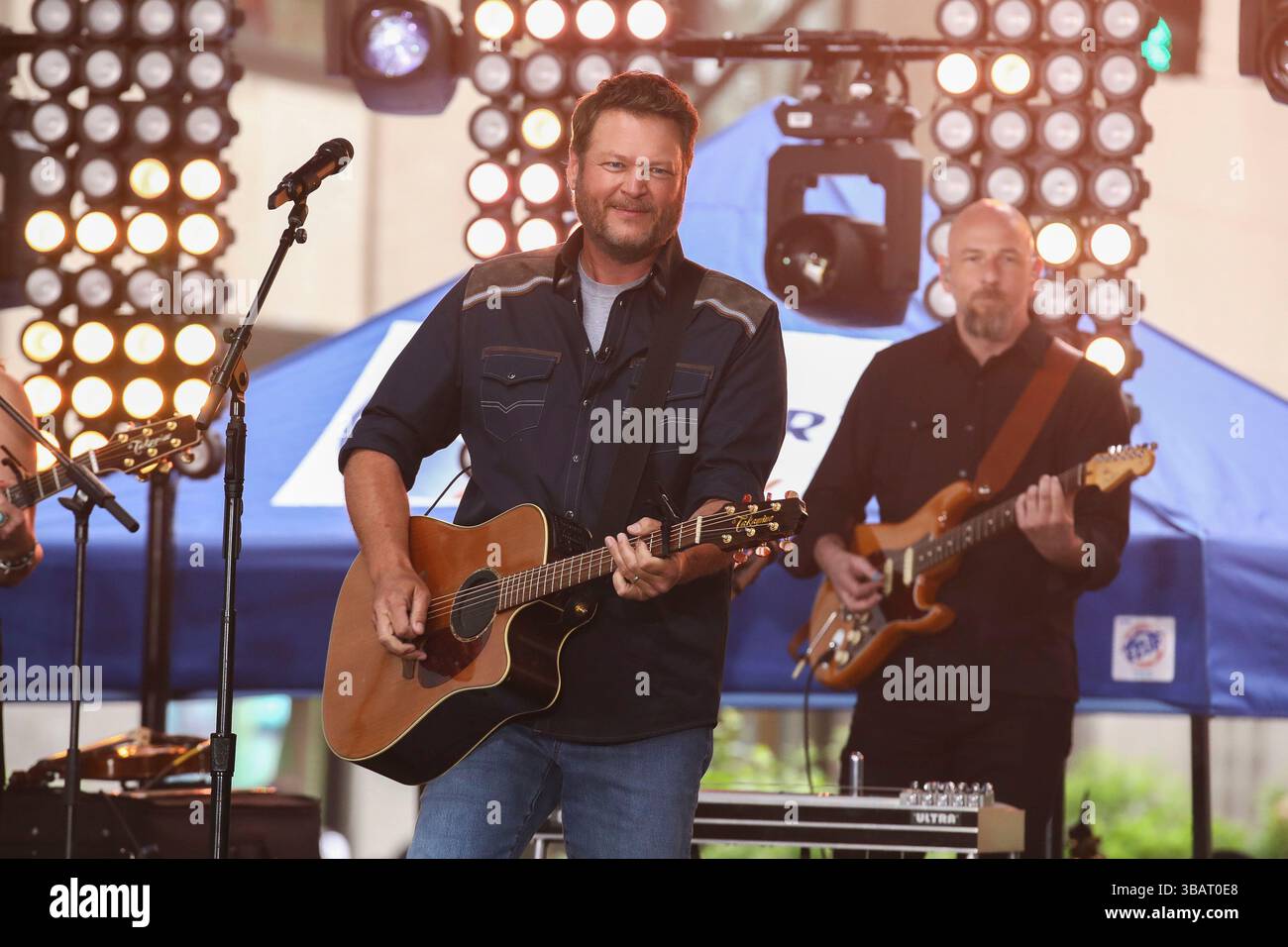 Singer Blake Shelton performs on NBC's Today show at Rockefeller Plaza ...