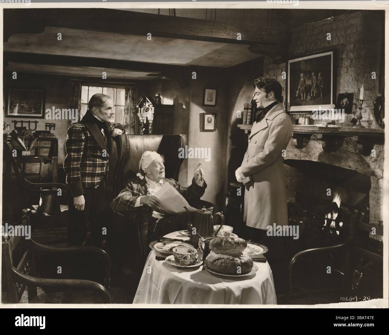 Great Expectations 1946 Dir: David Lean. Starring John Mills and Jean ...