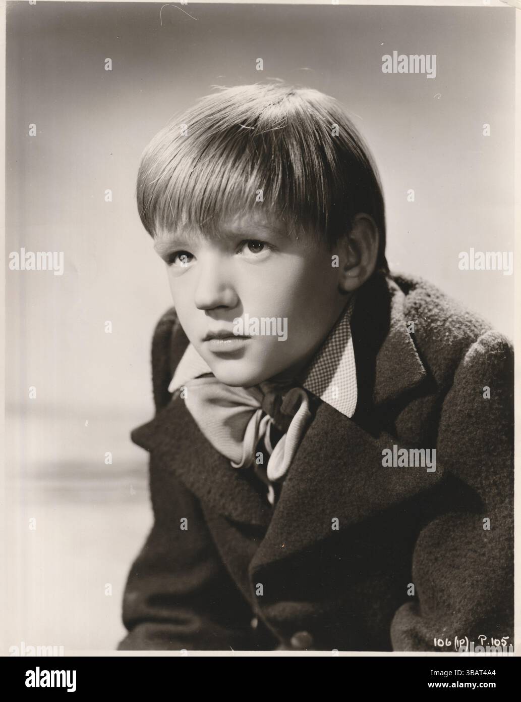 Great Expectations 1946 Dir: David Lean. Starring John Mills and Jean ...