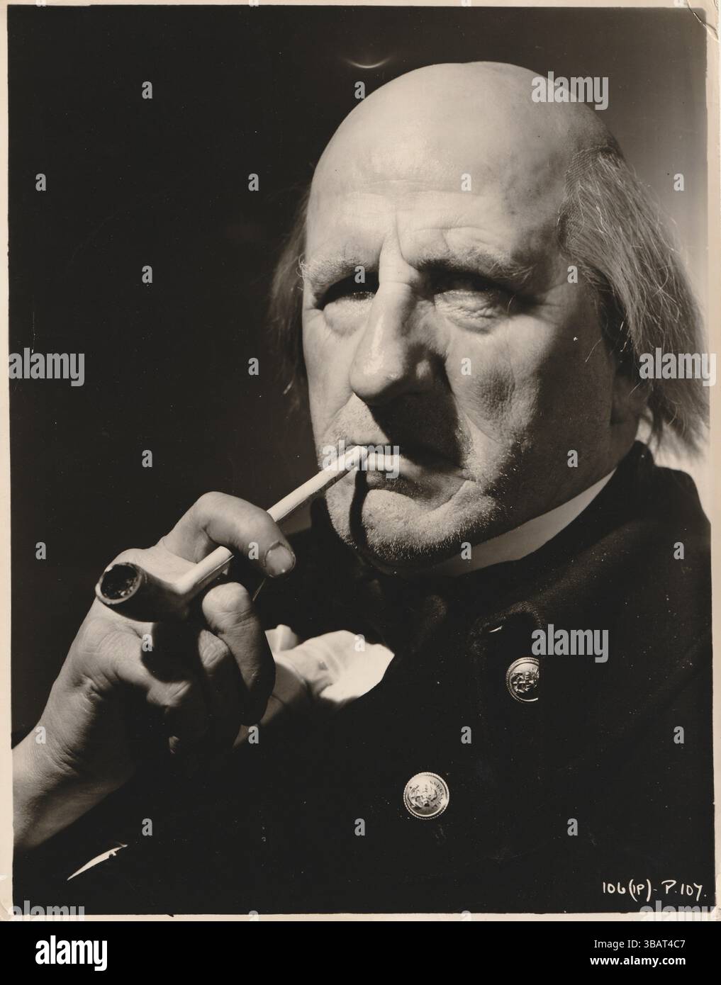 Great Expectations 1946 Dir: David Lean. Starring John Mills and Jean ...