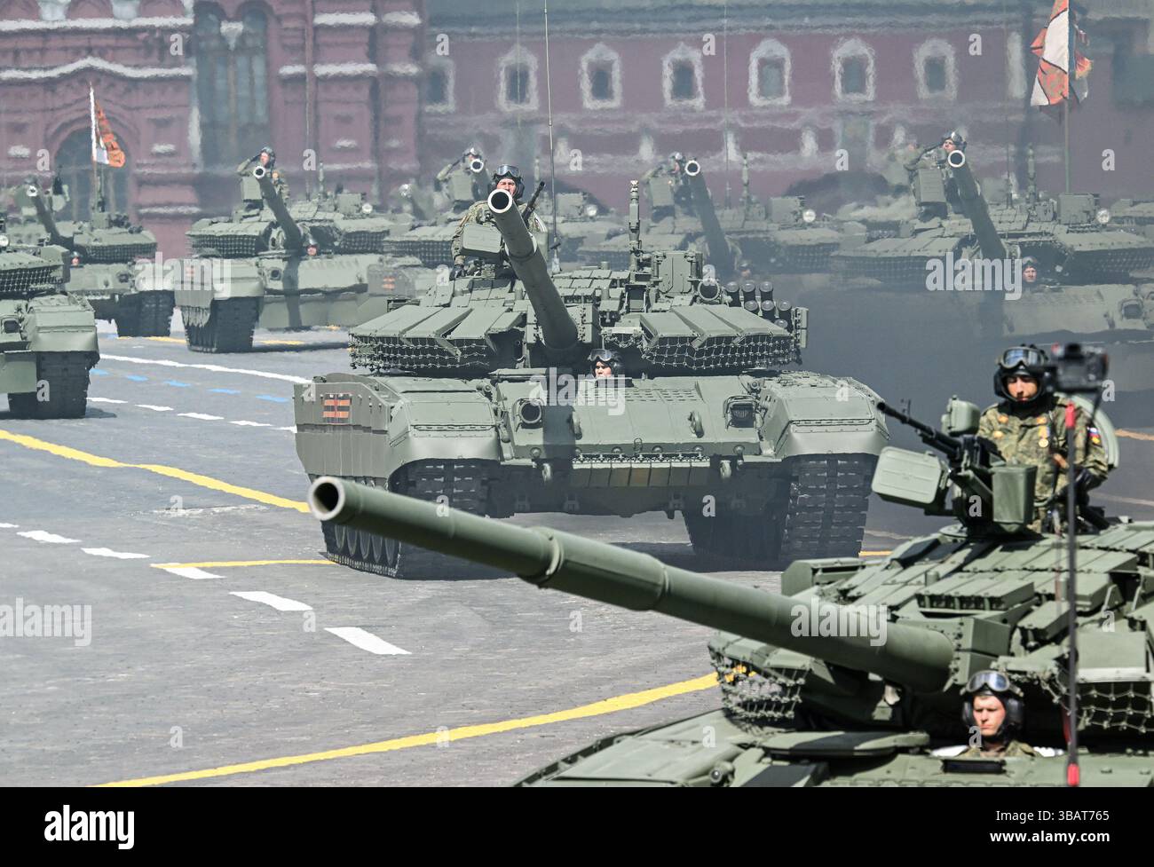 Moscow, Russia. 09th May, 2025. Passage of a mechanized column. Tanks T ...