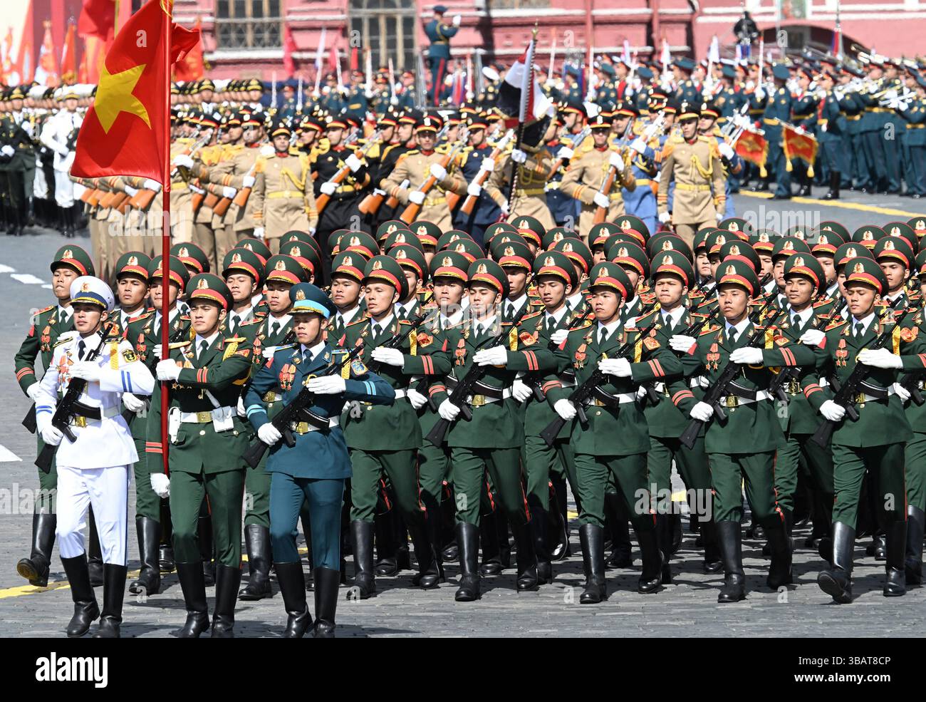 Moscow, Russia. 09th May, 2025. Military personnel in ceremonial units ...
