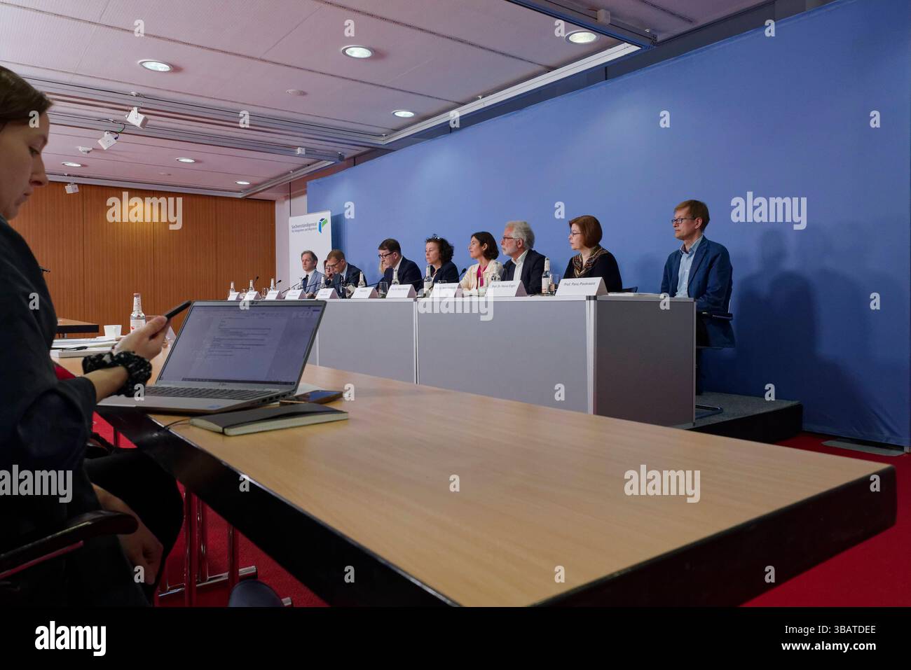 Jahresgutachten Integration und Migration 2025 2025-05-13 Deutschland ...