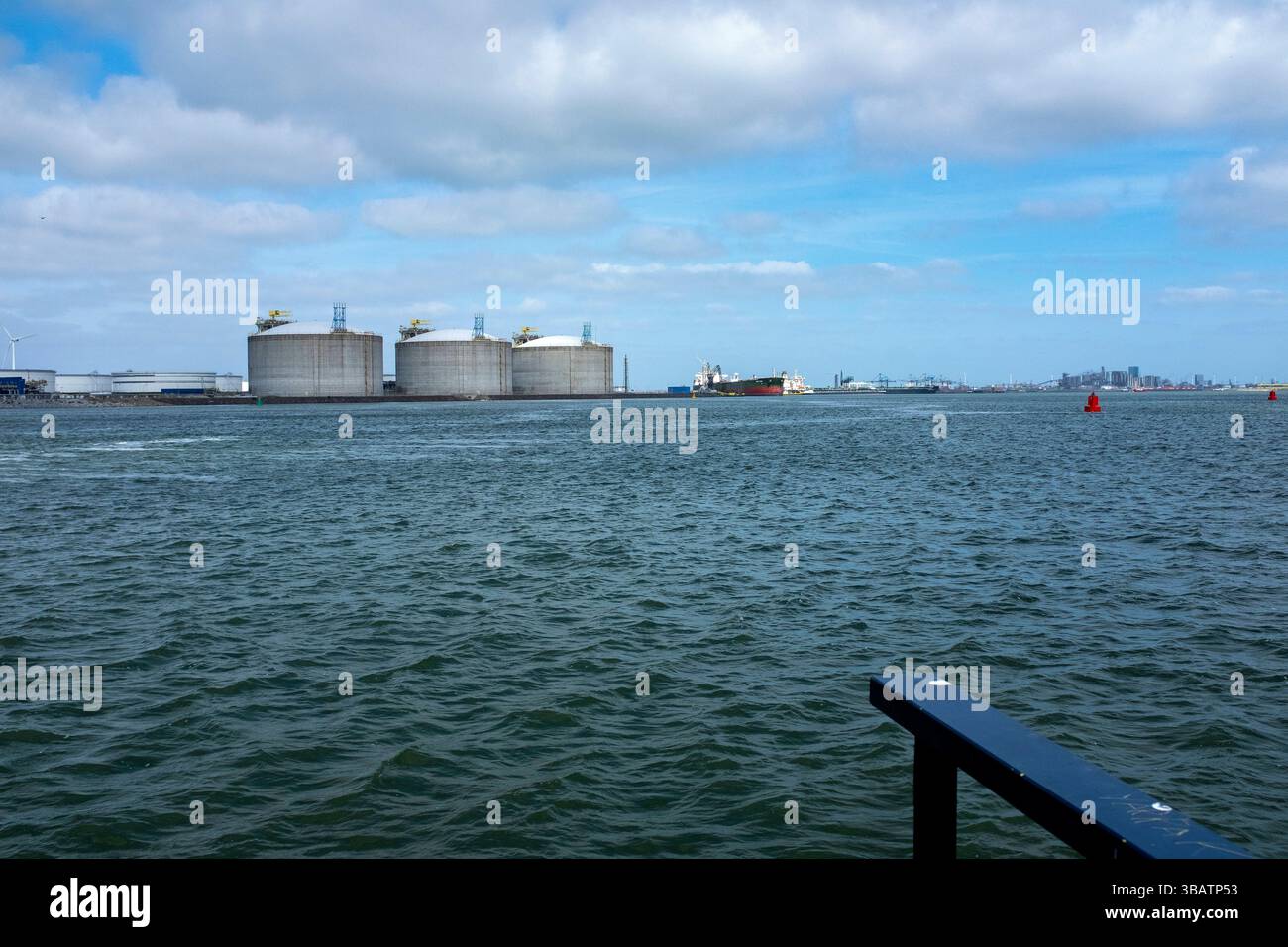 Industrial Estate Rotterdam, Netherlands. View on an oli- and chemical ...
