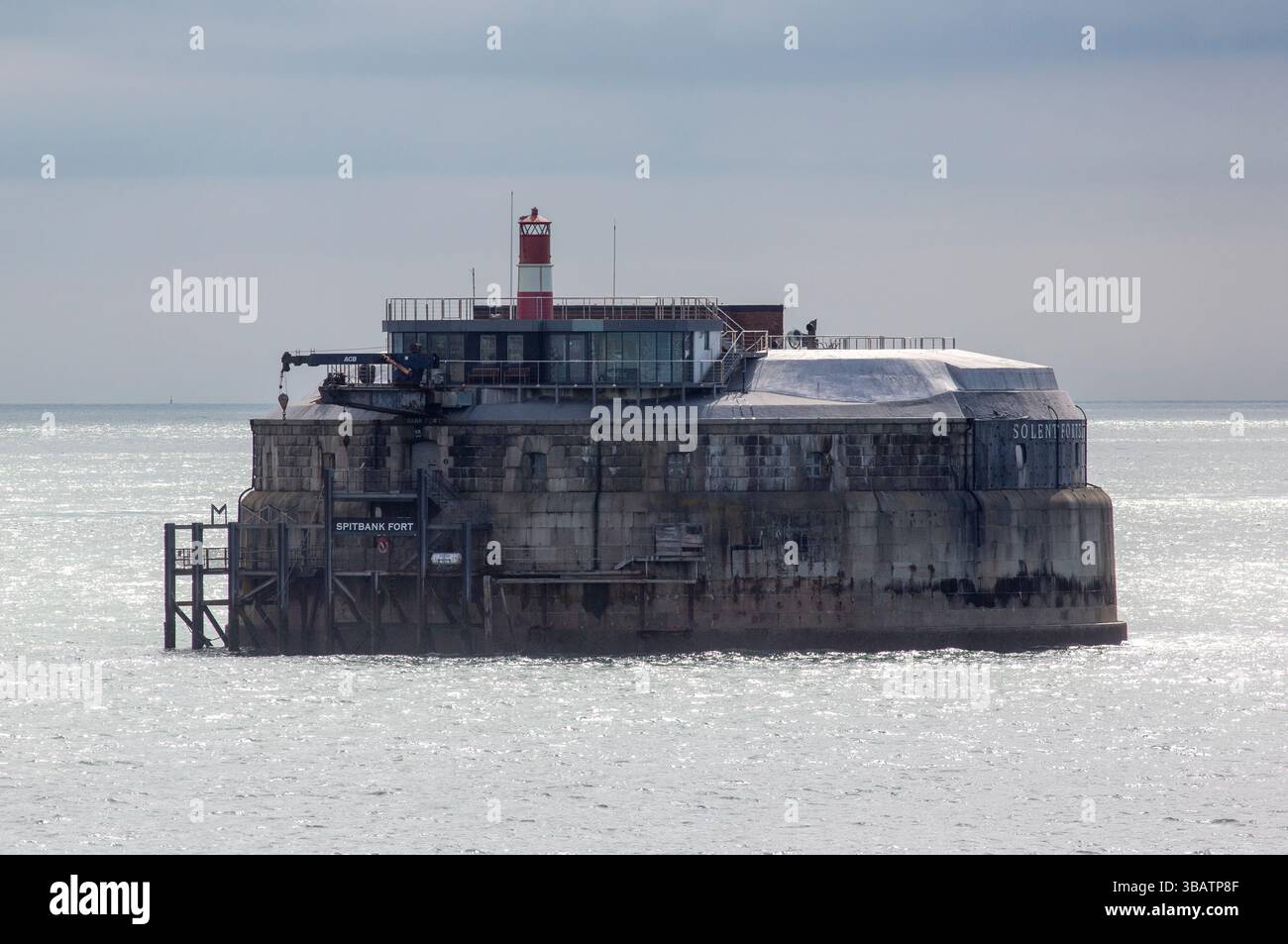 Portsmouth, Hampshire, UK - April 22 2025: Spitbank Fort in the Solent ...
