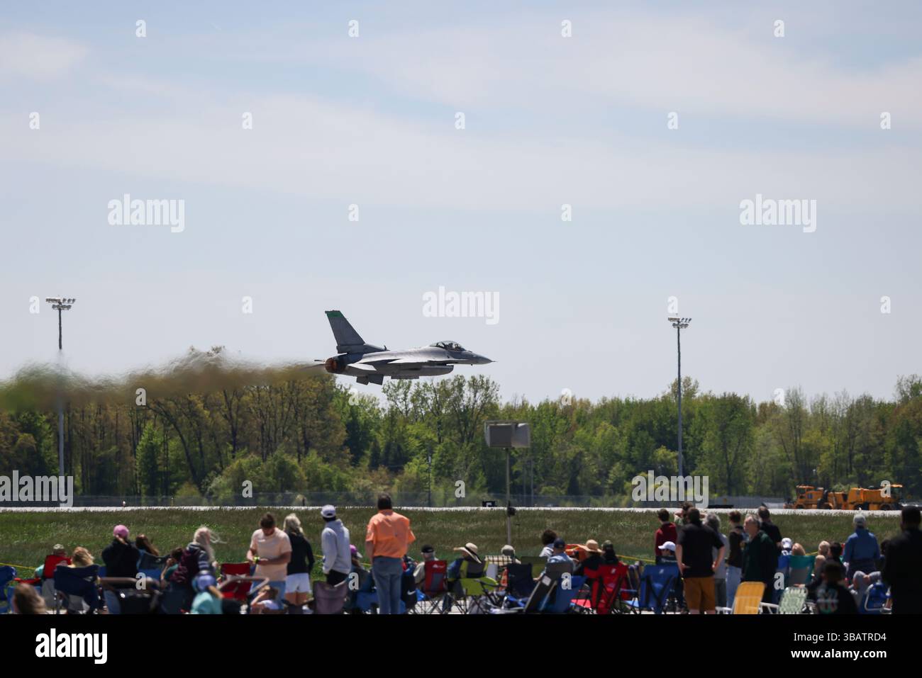 SWANTON, OH - MAY 11: An F-16 Fighting Falcon fighter jet from the Ohio ...