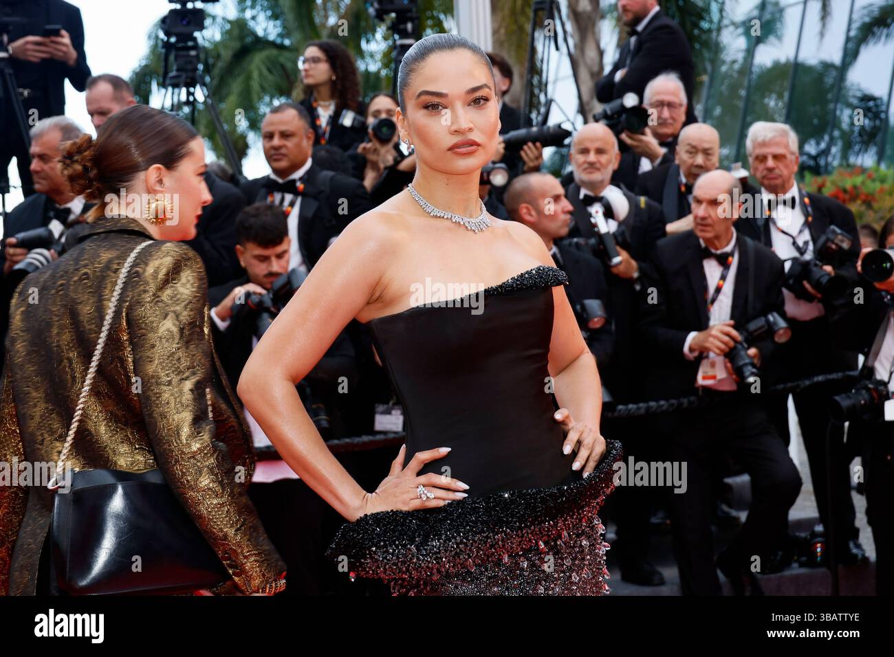 Shanina Shaik poses for photographers during the opening ceremony red ...