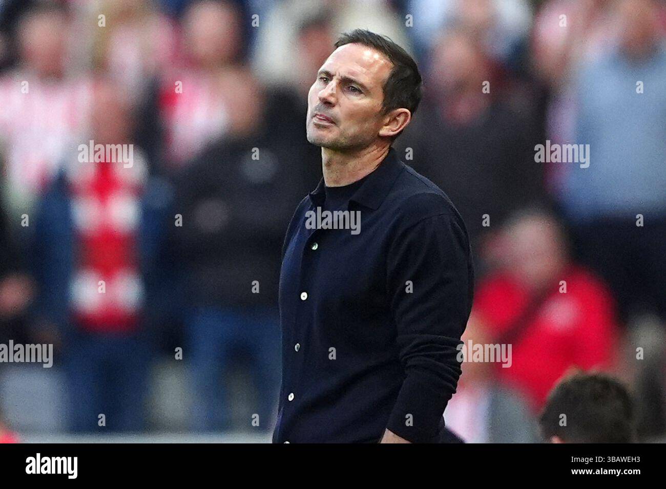 Coventry City head coach Frank Lampard during the Sky Bet Championship ...
