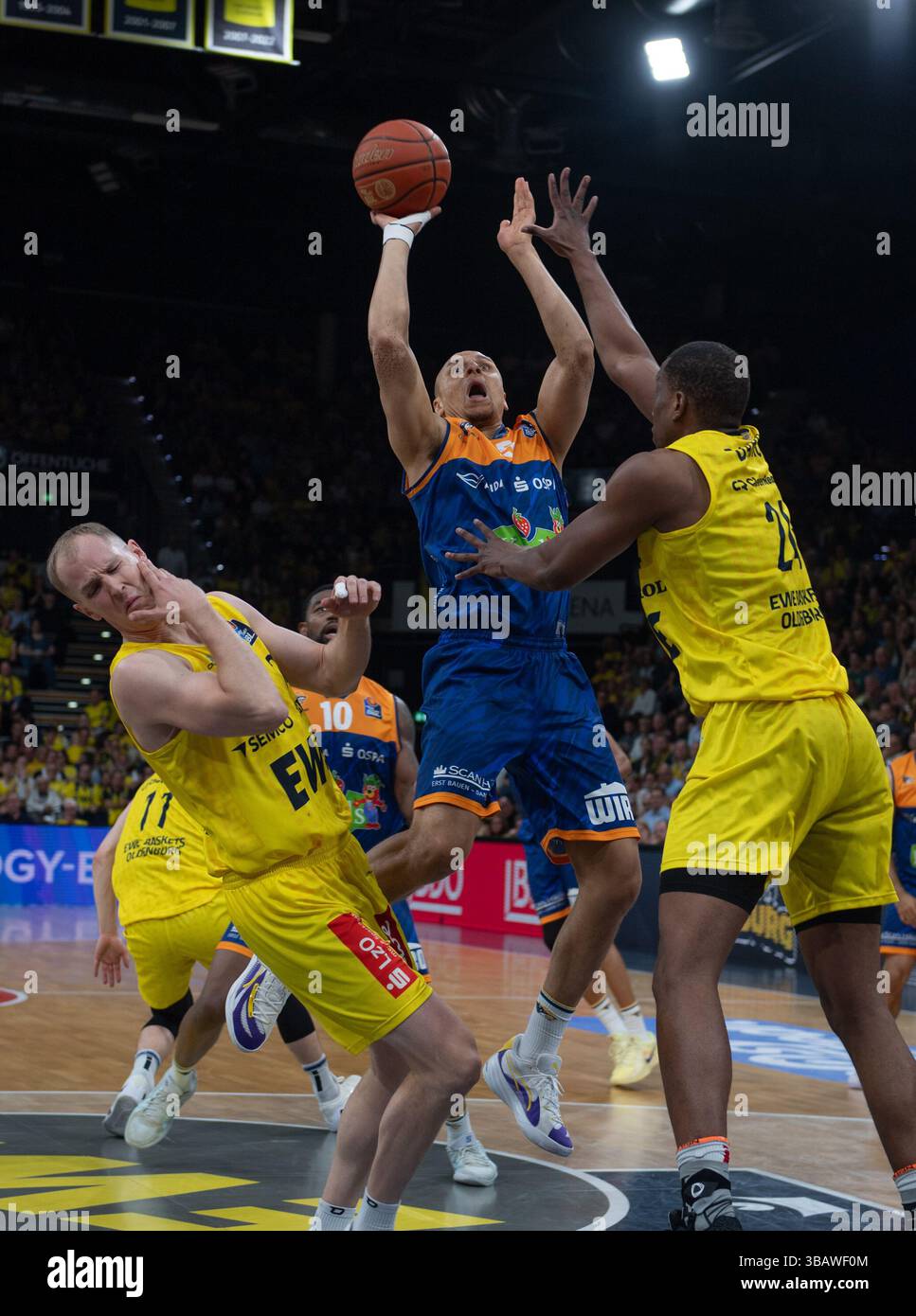 13.05.2025, EWE Arena, Oldenburg, GER, easy Credit-BBL, Play-Ins, EWE ...