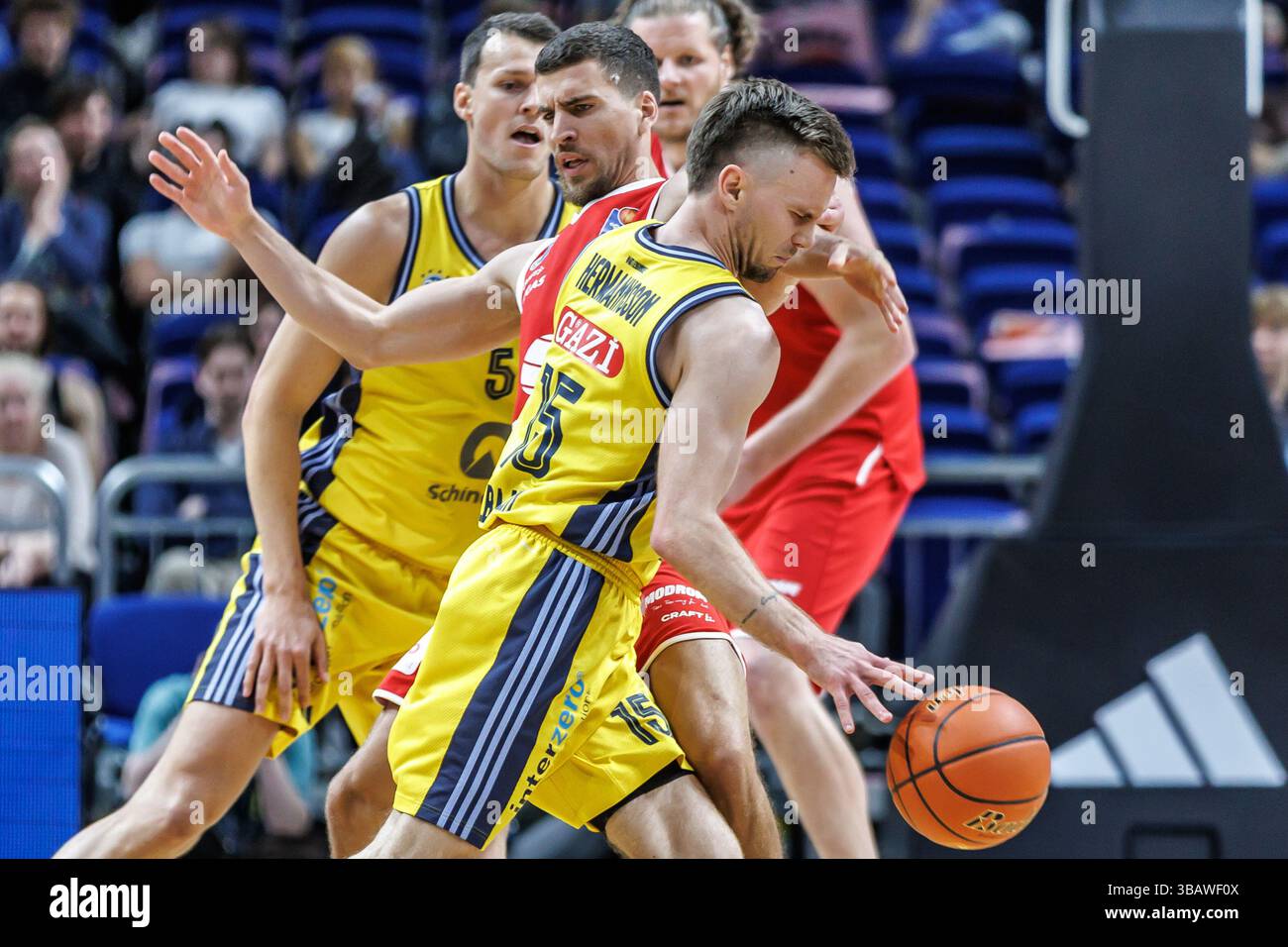 Berlin, Germany. 13th May, 2025. Basketball: Bundesliga, Alba Berlin ...